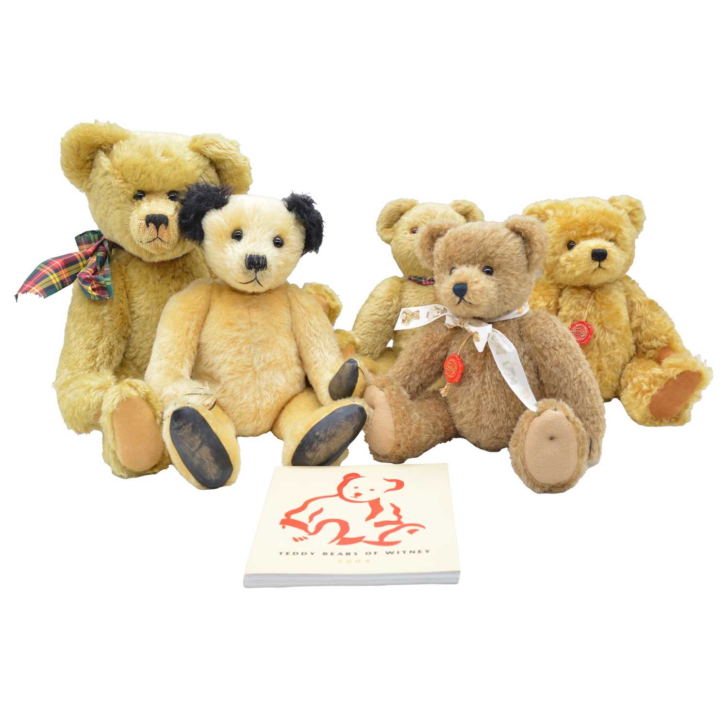 Lot 285 - Five bears, including Teddy Hermann and