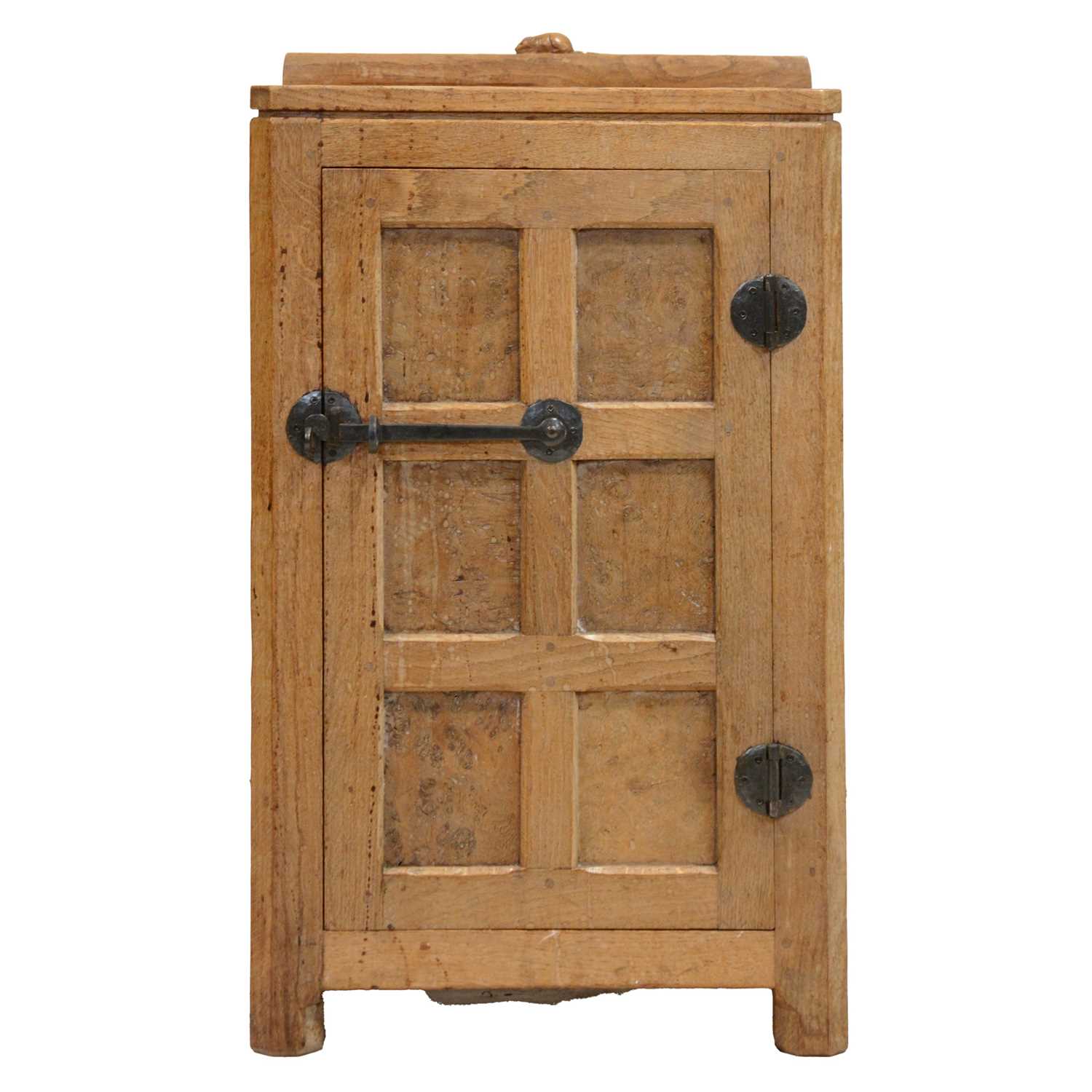 Lot 85 - Robert 'Mouseman' Thompson of Kilburn, an oak