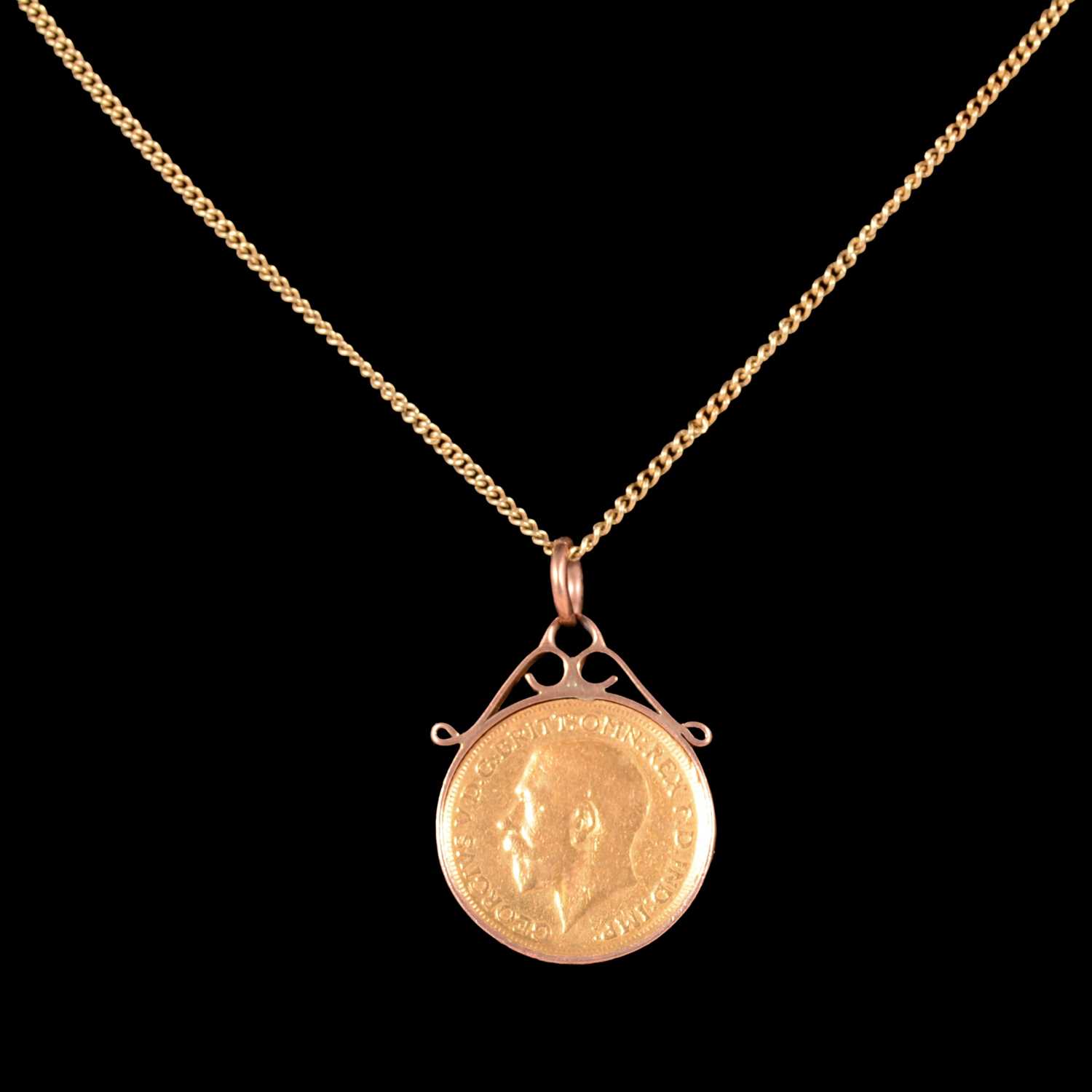 Lot 79 - A Gold Full Sovereign Coin pendant and chain.