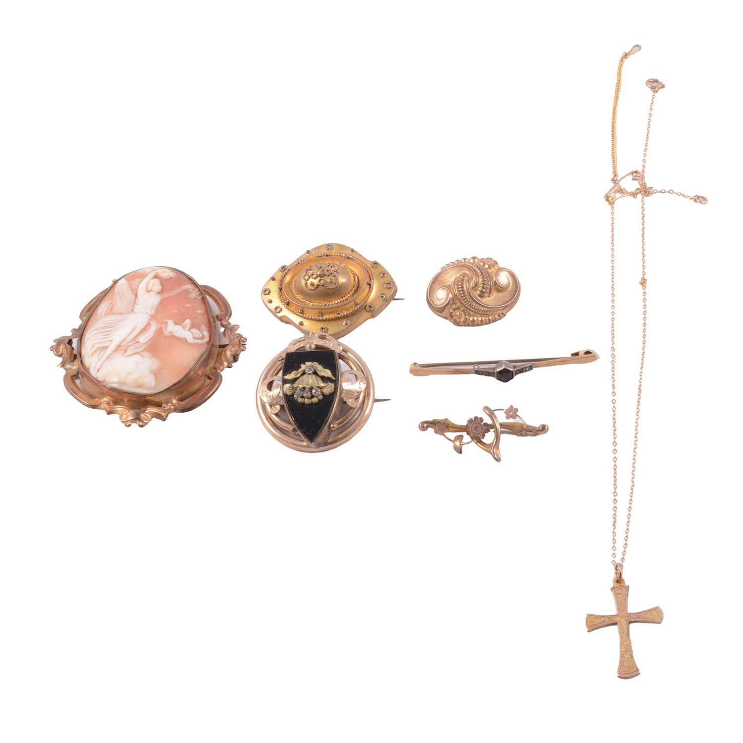 Lot 204 - A collection of Victorian pinchbeck and gold-