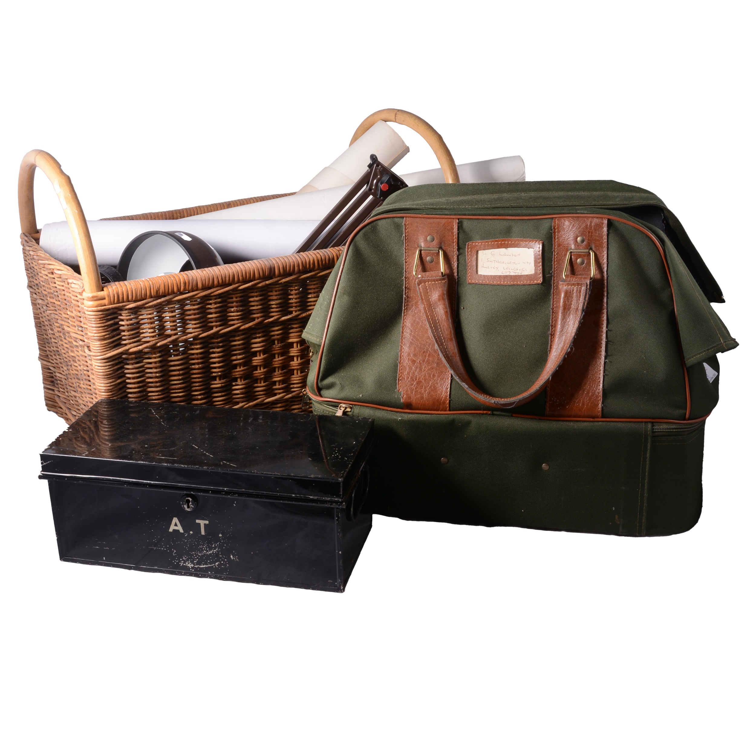 Lot 178 - Set of bowling woods and miscellany