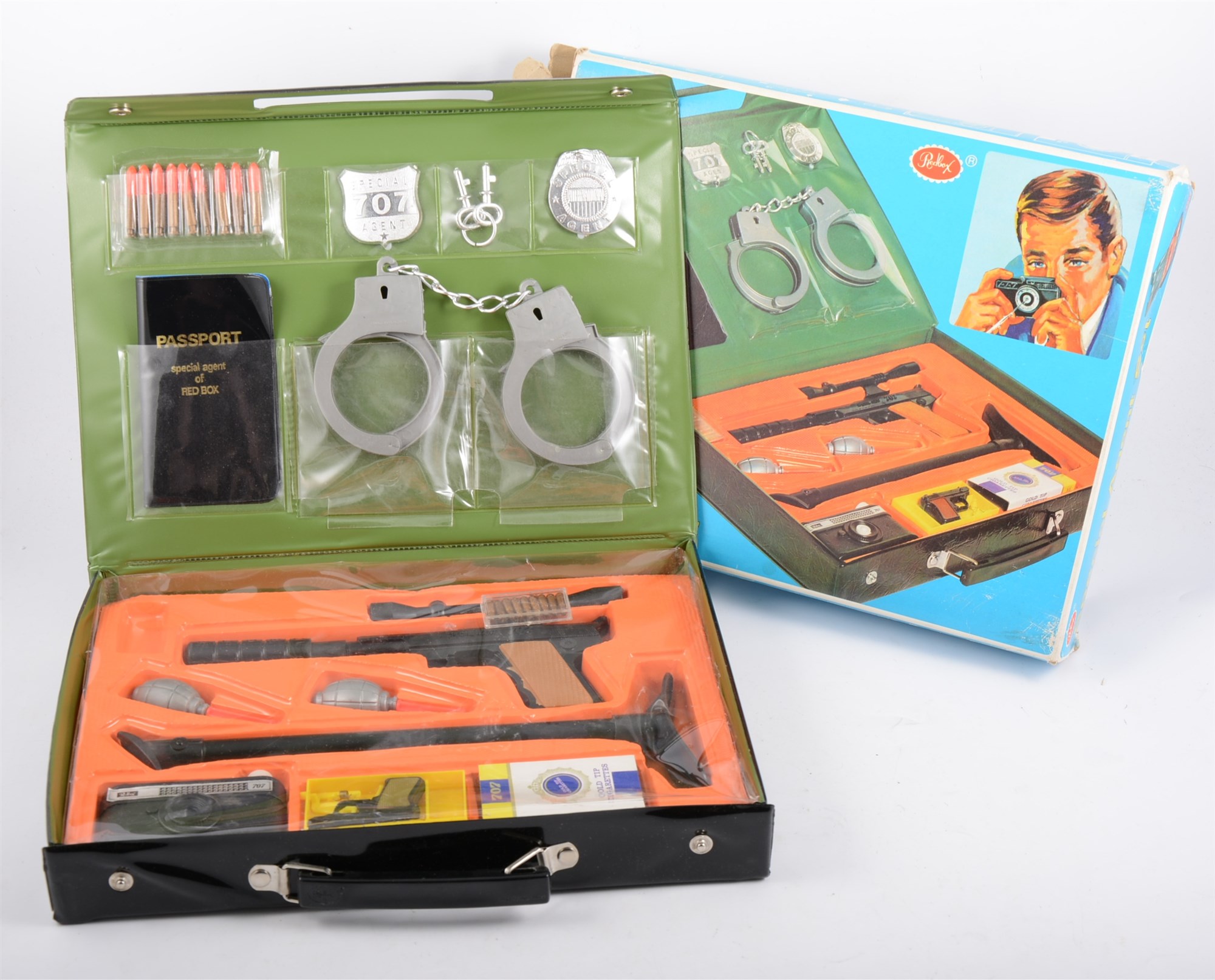 Lot 1343 - Red box Toys; Special Agent set, Weapon set