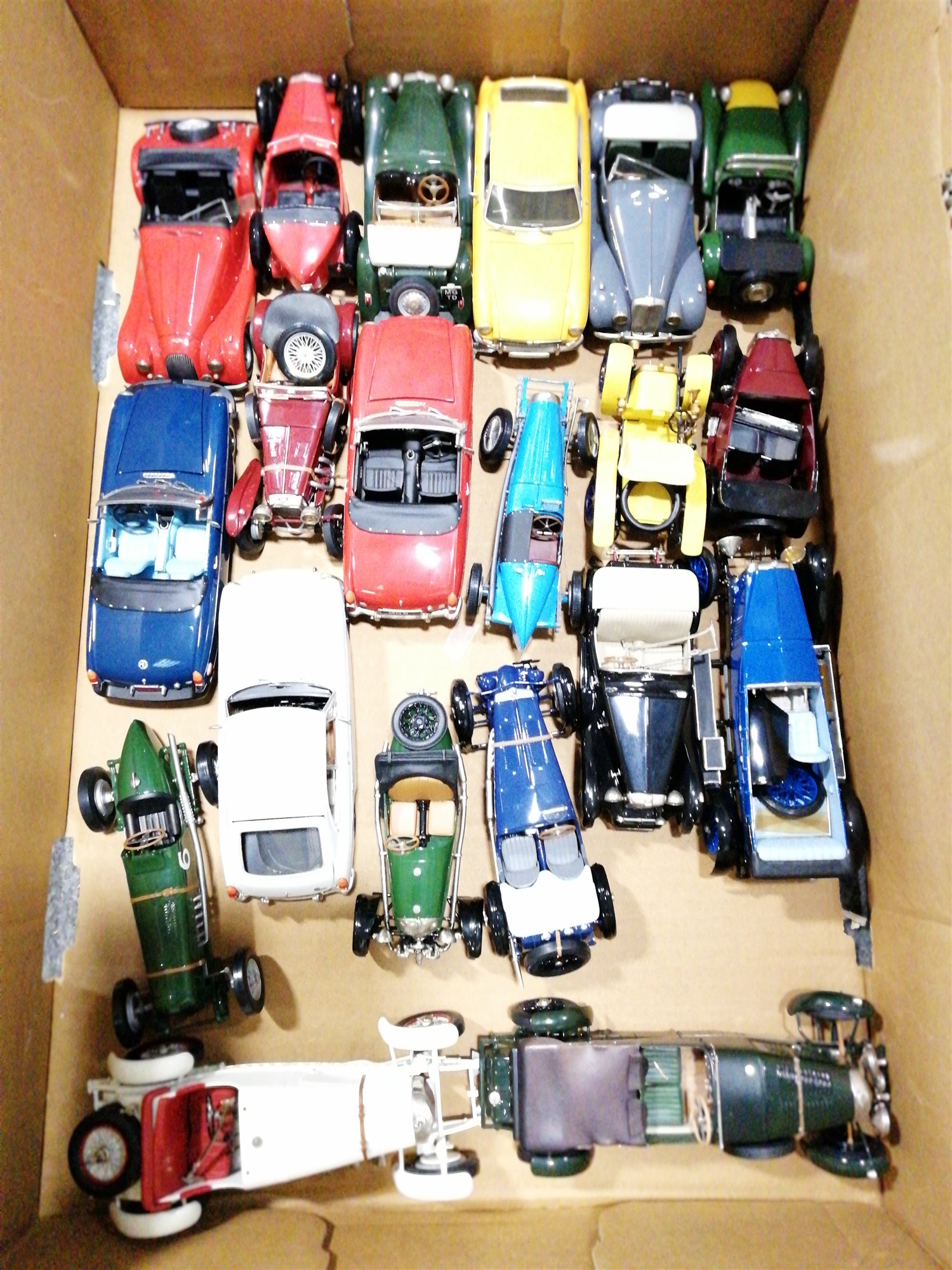 Lot 294 - Collection of white metal kit built model