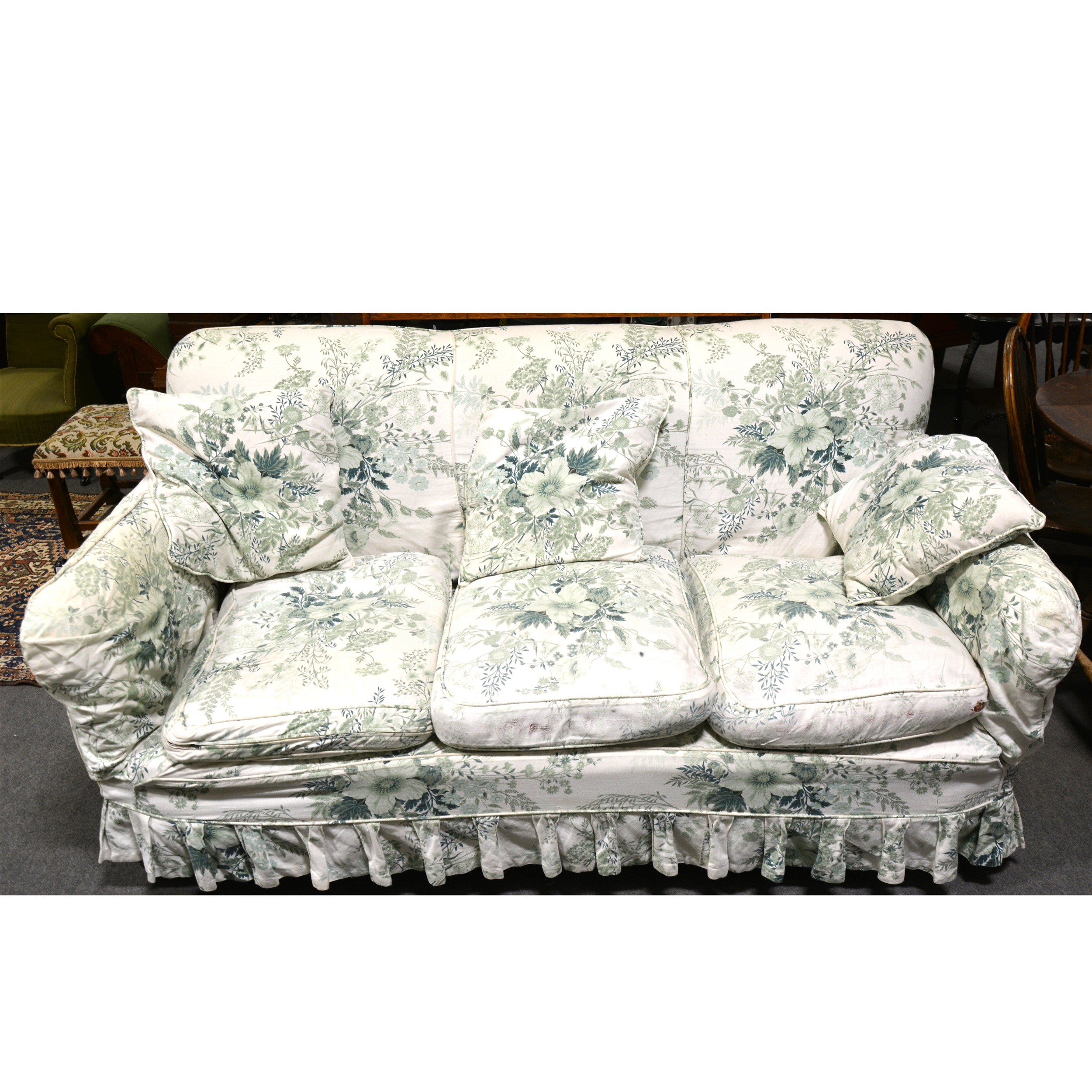 Lot 435 - A traditional three-piece suite,