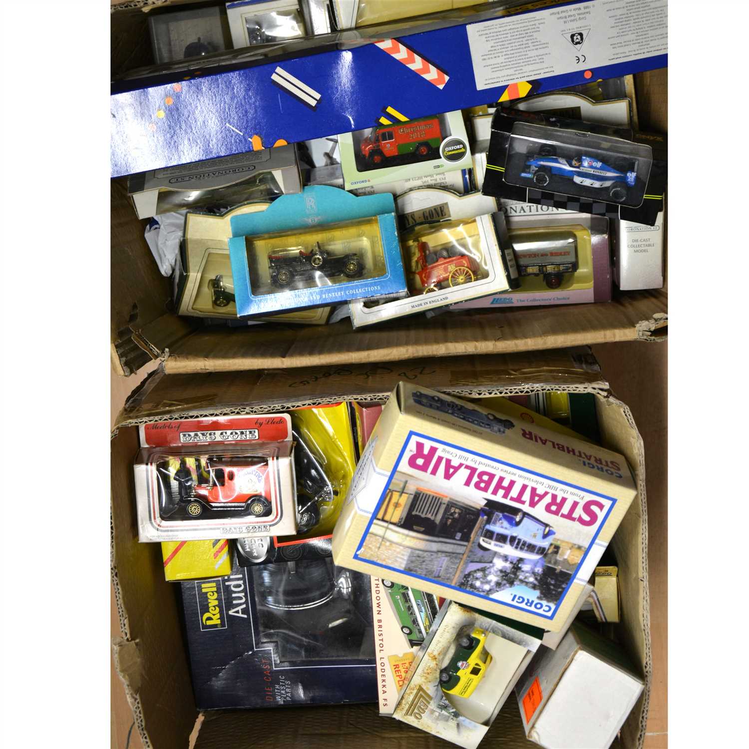 Lot 302 - Modern die-cast models; two boxes full.