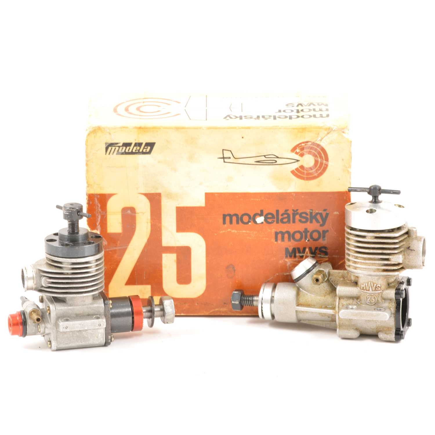 Lot 127 - 2 x Diesels MVVS 2.5cc and MAC 15.