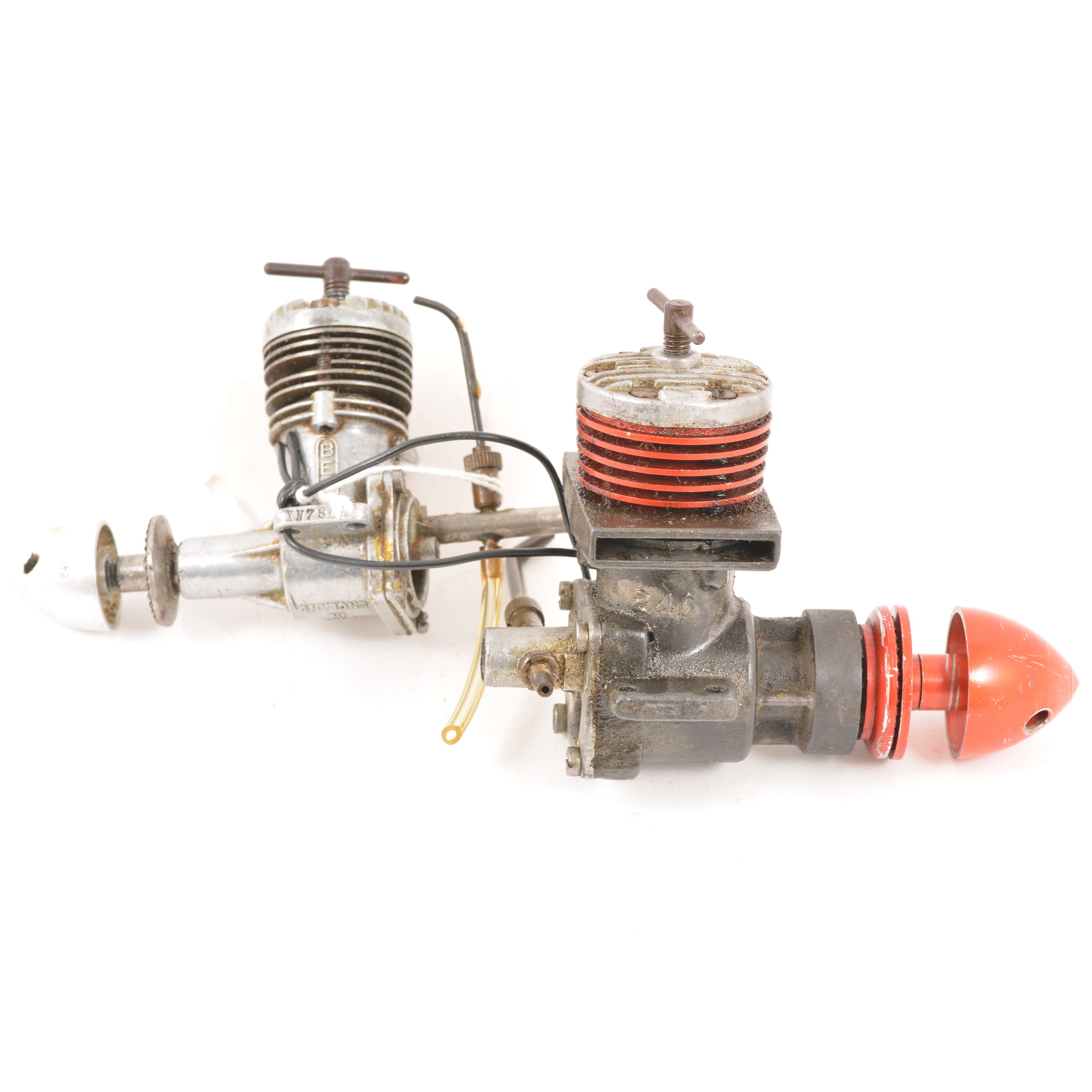 Lot 136 - ED RACER 2.5cc early Black case and ED BEE