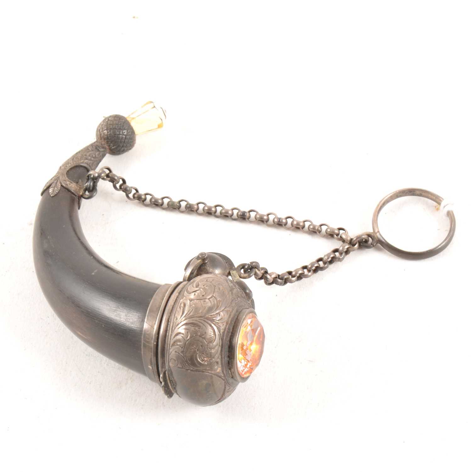 Lot 192 - A Scottish horn snuff mull