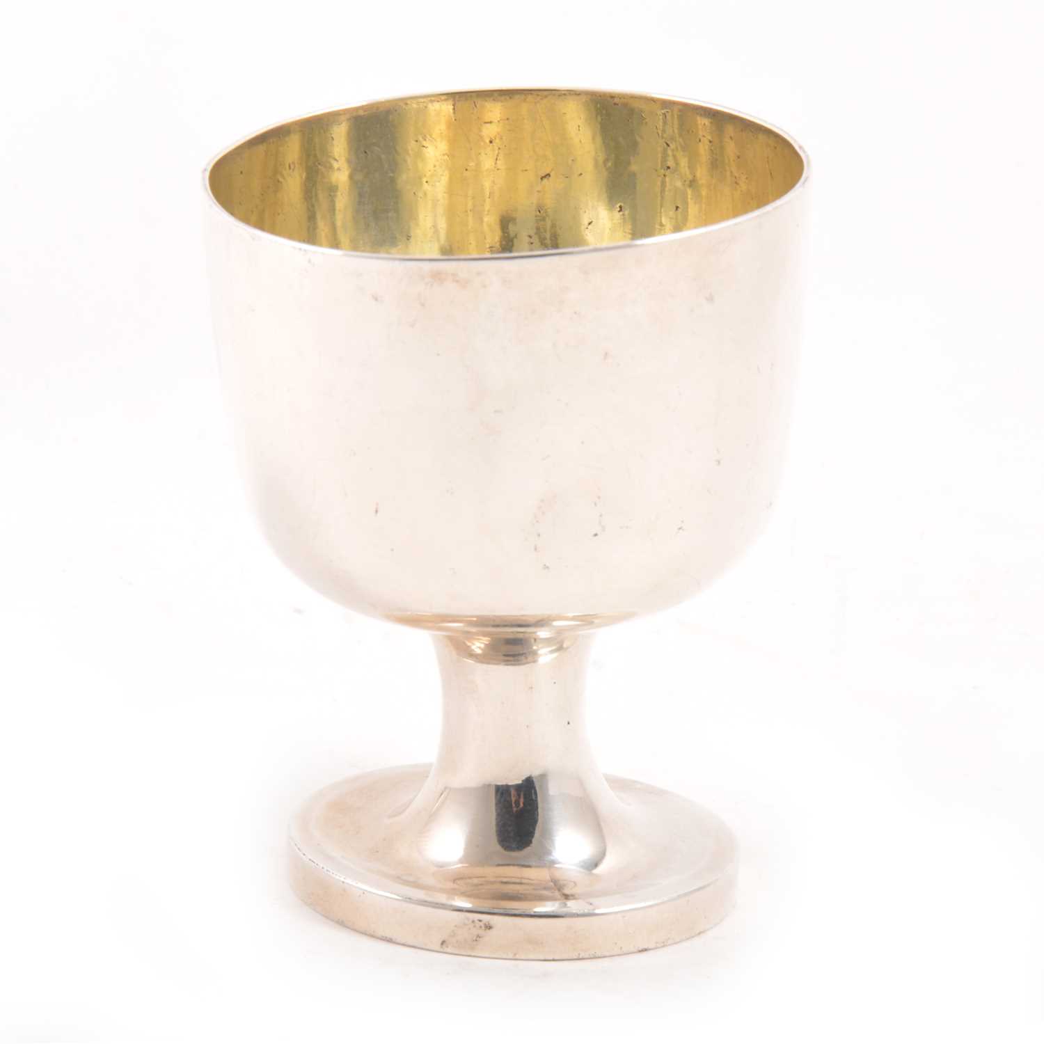 Lot 164 - A white metal cup