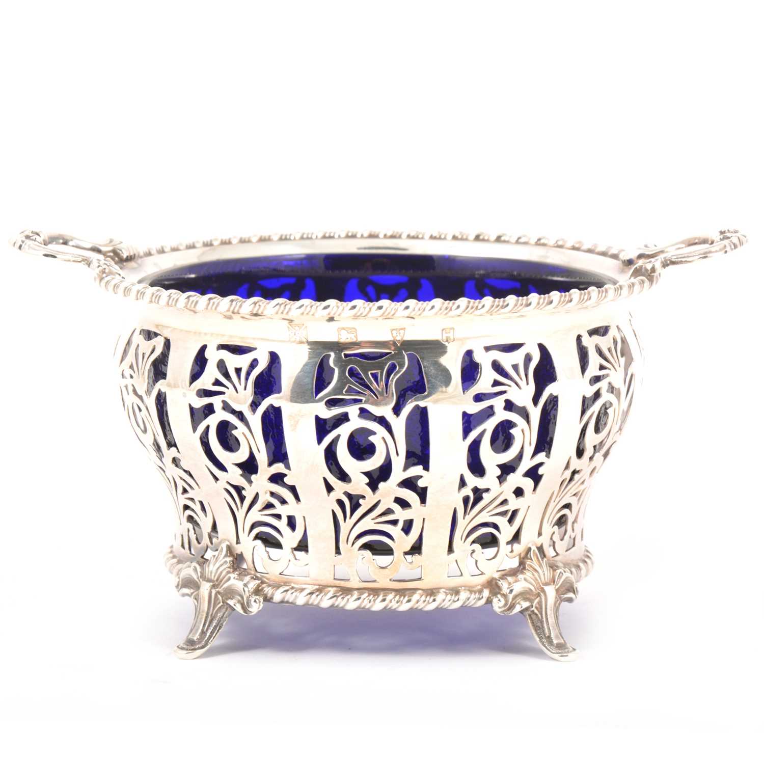 Lot 127 - A Victorian style silver basin,