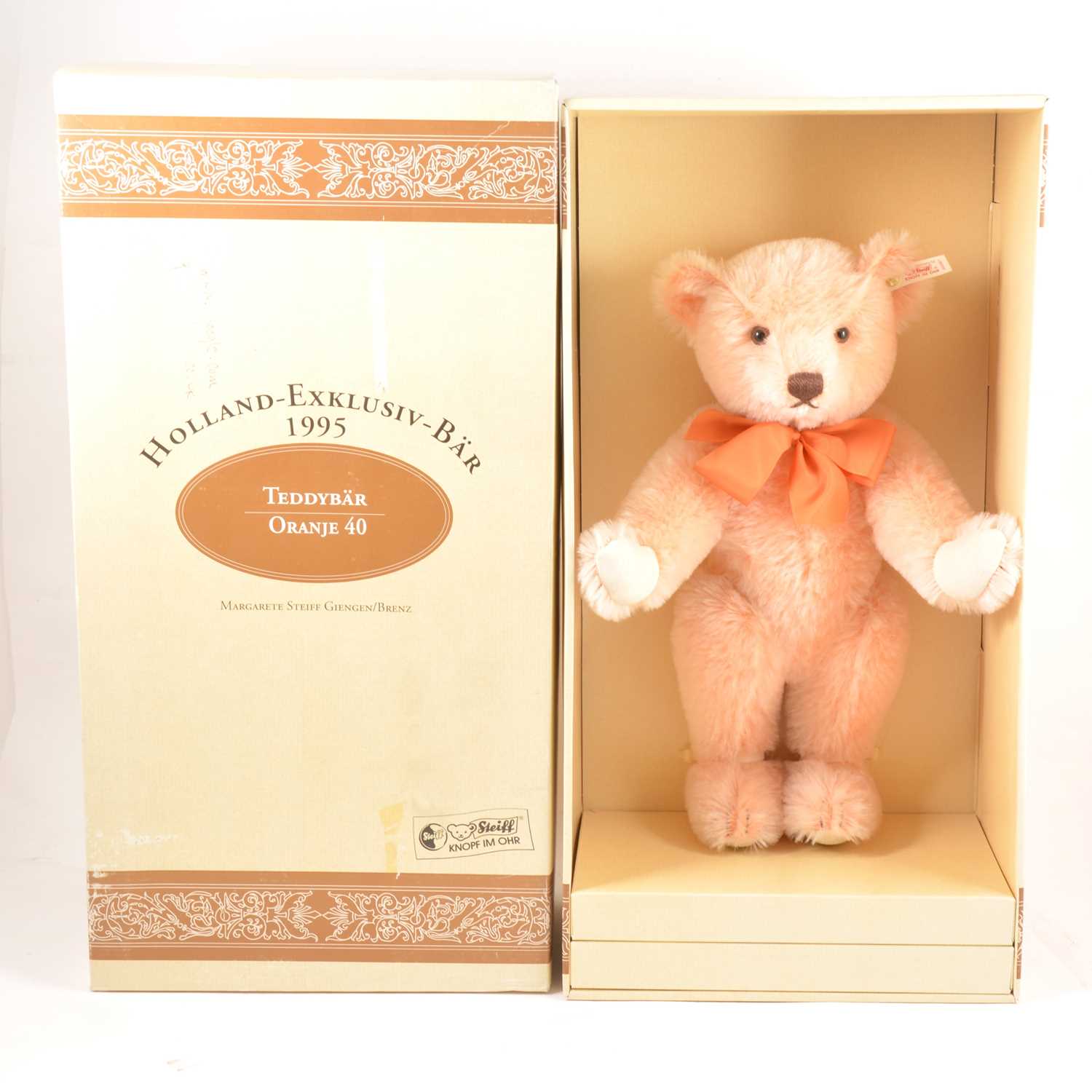 Lot 40 - Two Modern Steiff teddy bears, Holland 1995