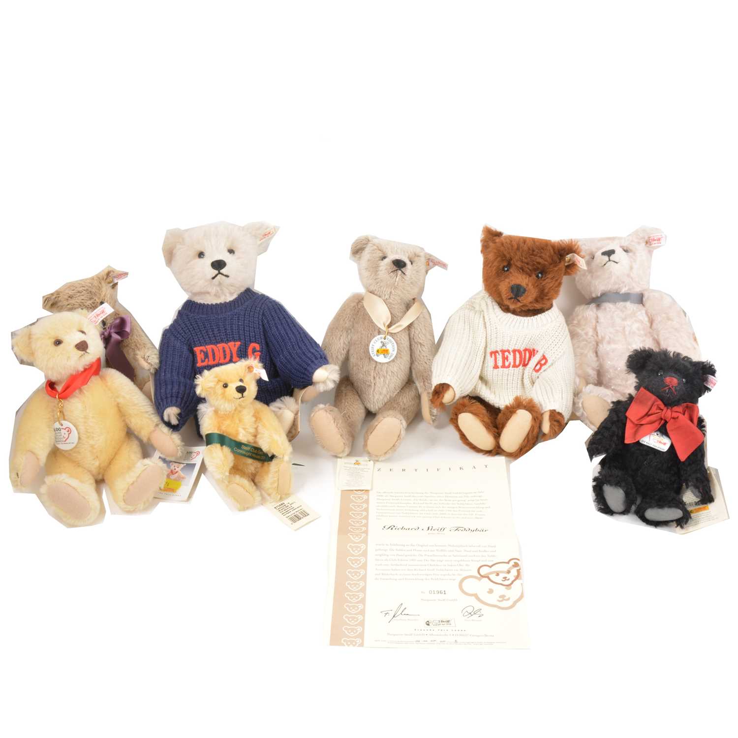 Lot 52 - Modern Steiff teddy bears; eight to include