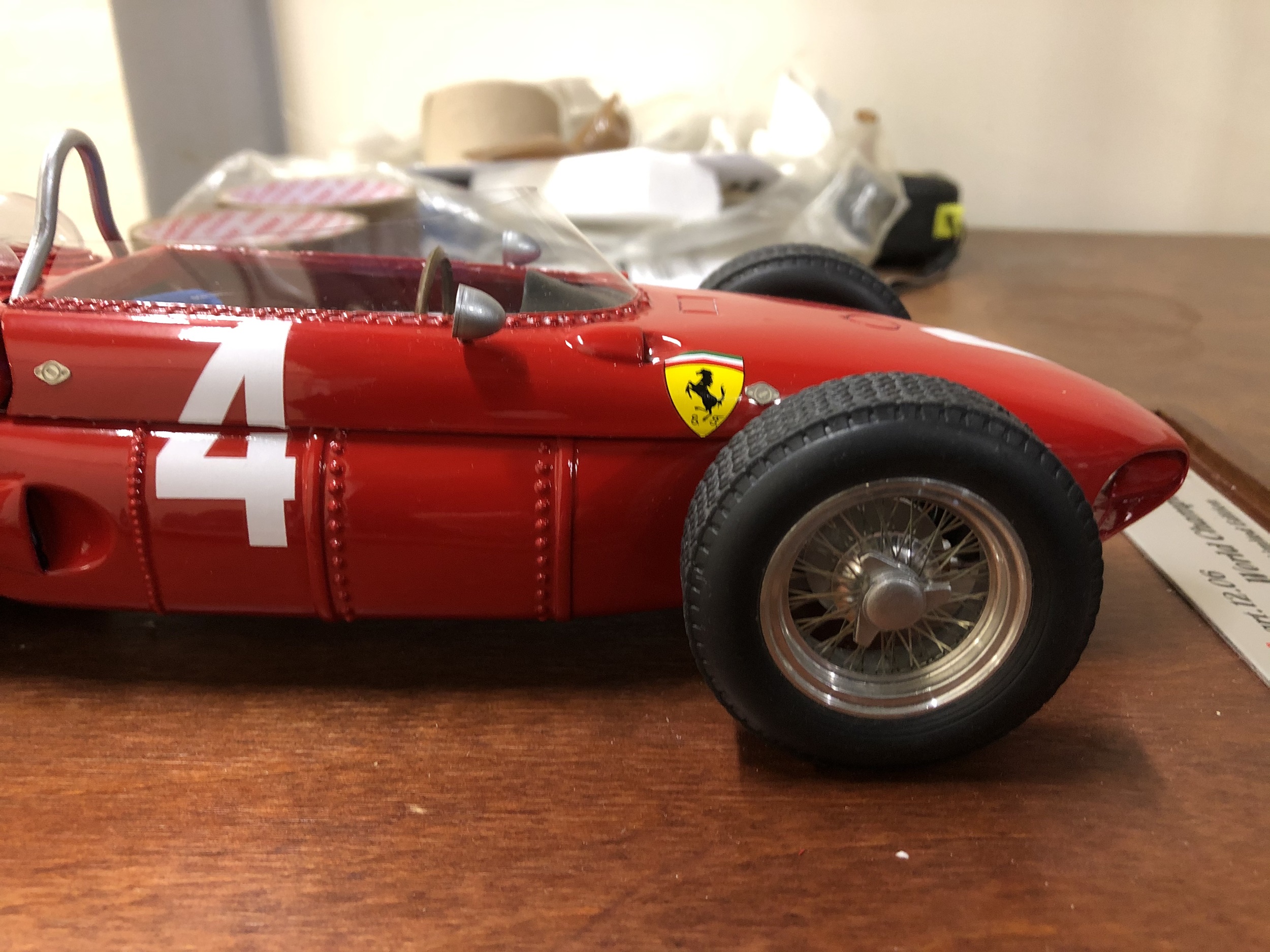 Lot 174 - MG Model Plus 1:12 scale model; Ferrari Dino