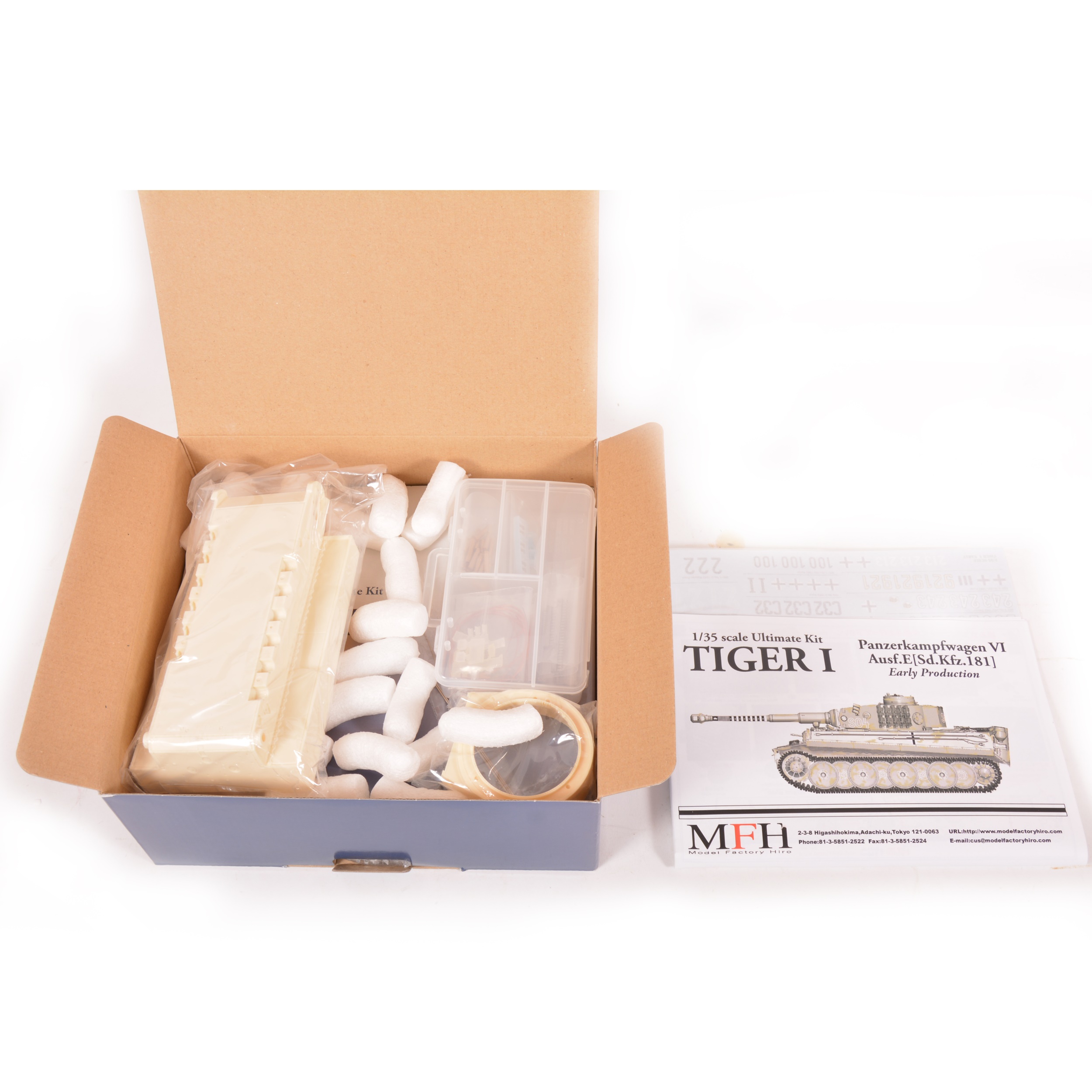 Lot 15 - MFH Model Factory Hero 1:35 scale model kit;