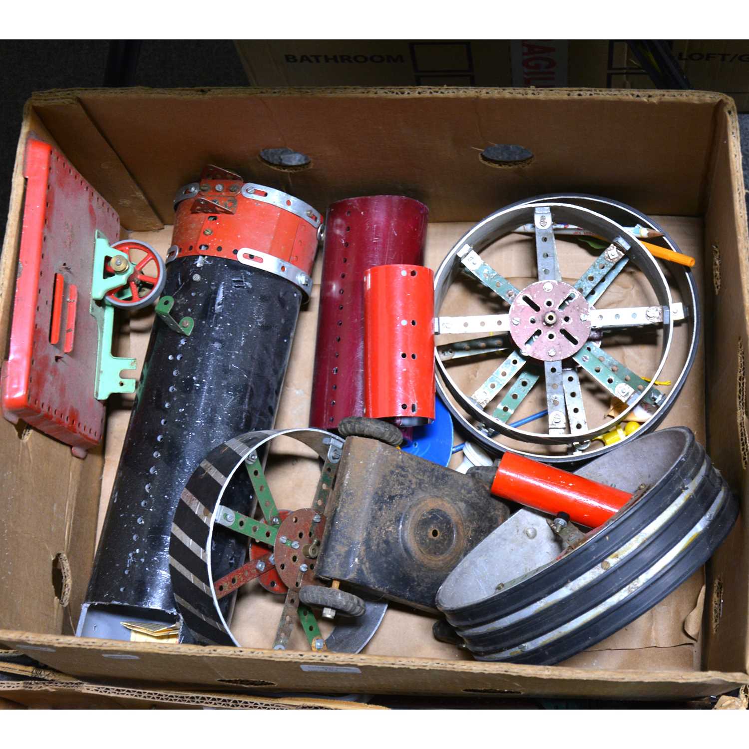 Lot 197 - Collection of Meccano, including Mamod base