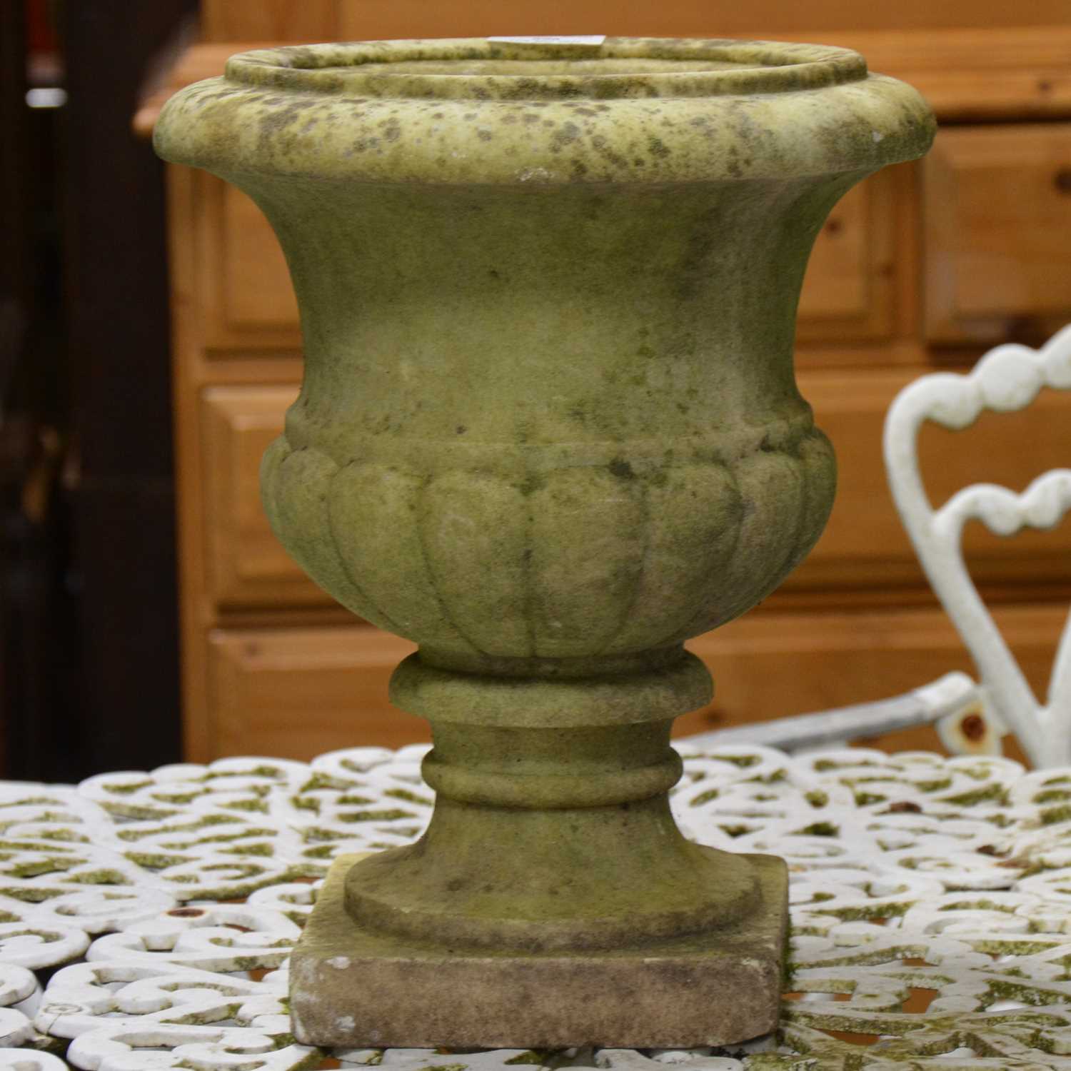 Lot 598 - Small marble urn,