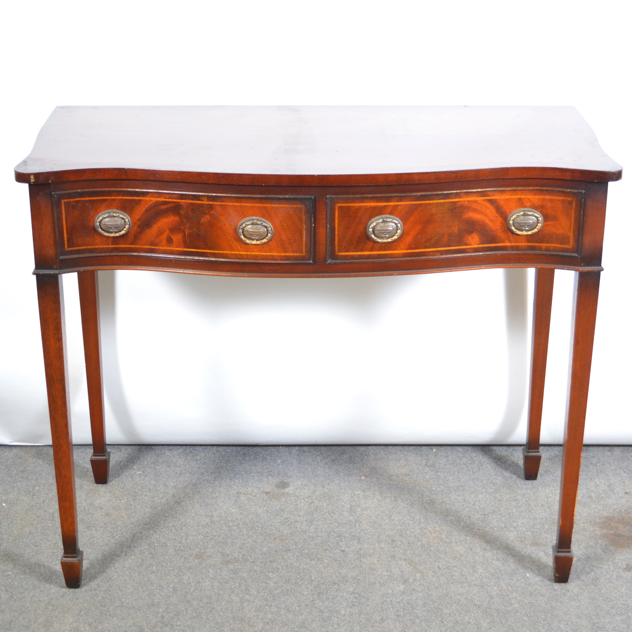 Lot 567 - Reproduction mahogany dining suite in the