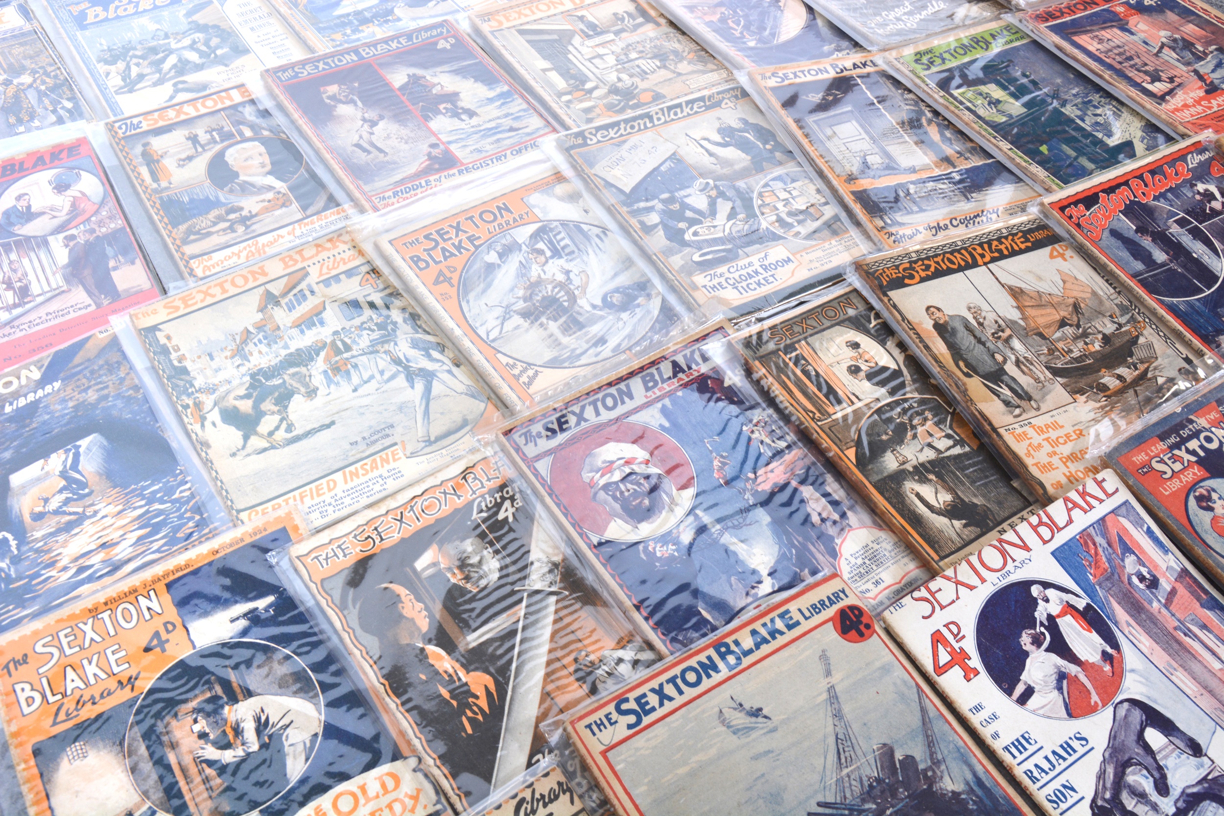 Lot 71 - The Sexton Blake Library; 31 comic issues,