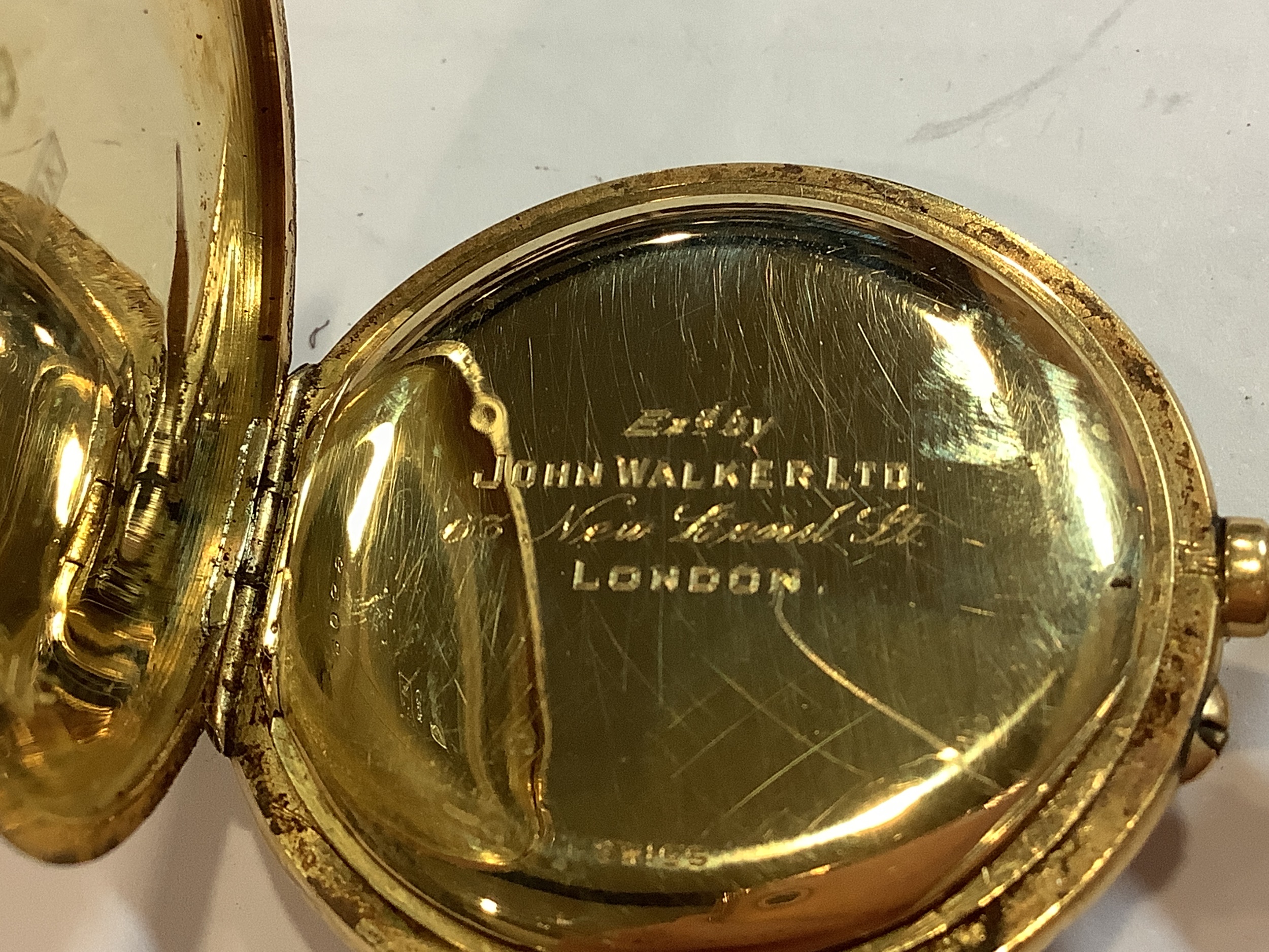 Lot 314 - An open face fob watch.