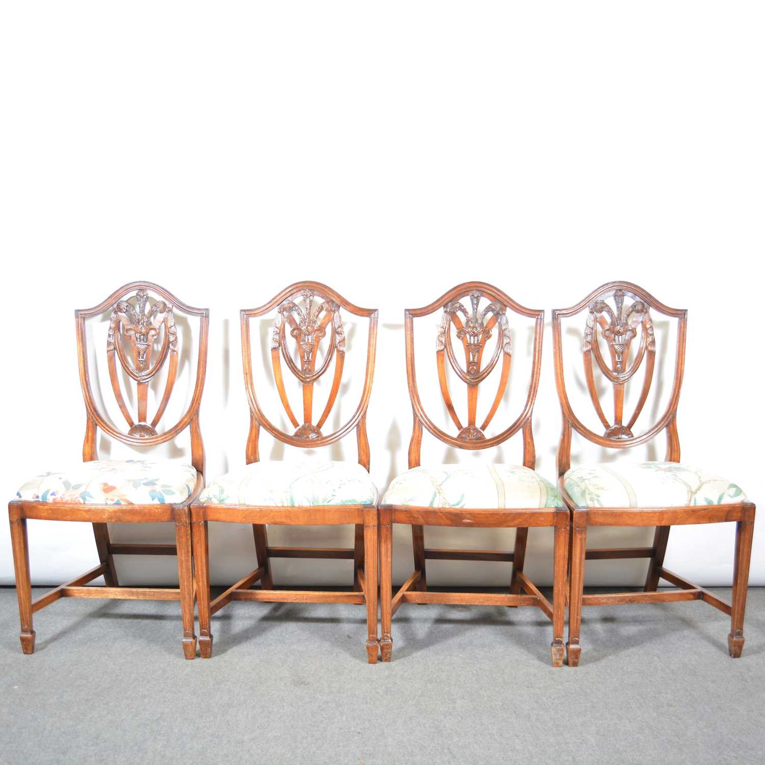 Lot 443 - Reproduction mahogany dining room suite,