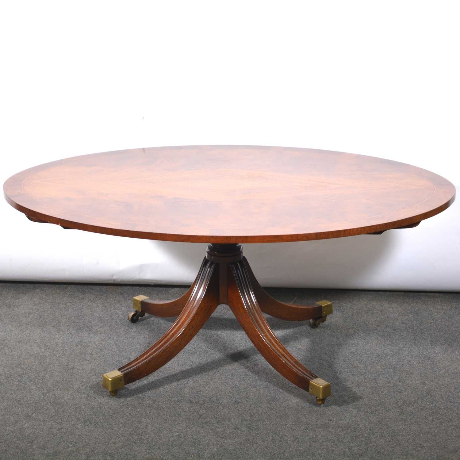 Lot 611 - Reproduction mahogany coffee table