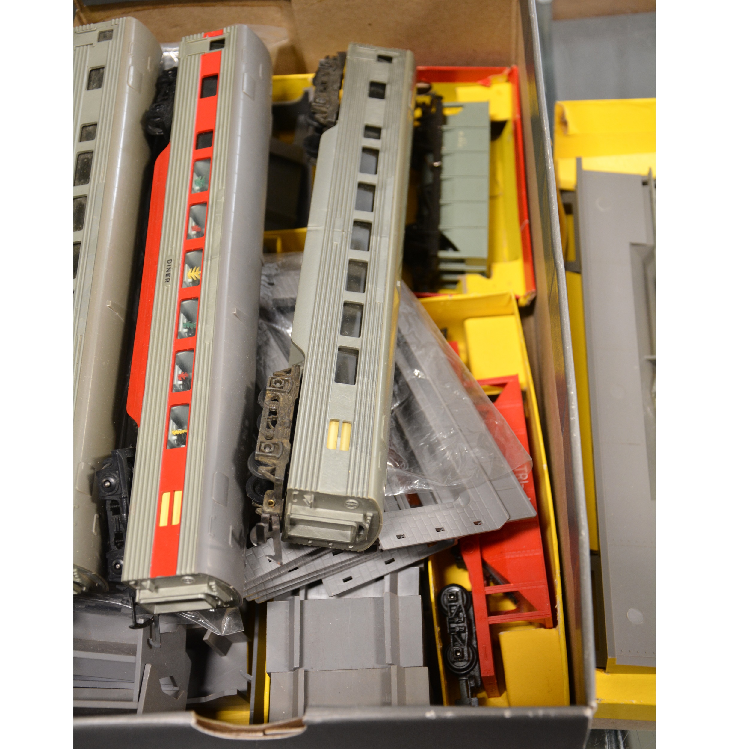 Lot 83 - OO gauge model railway, a collection