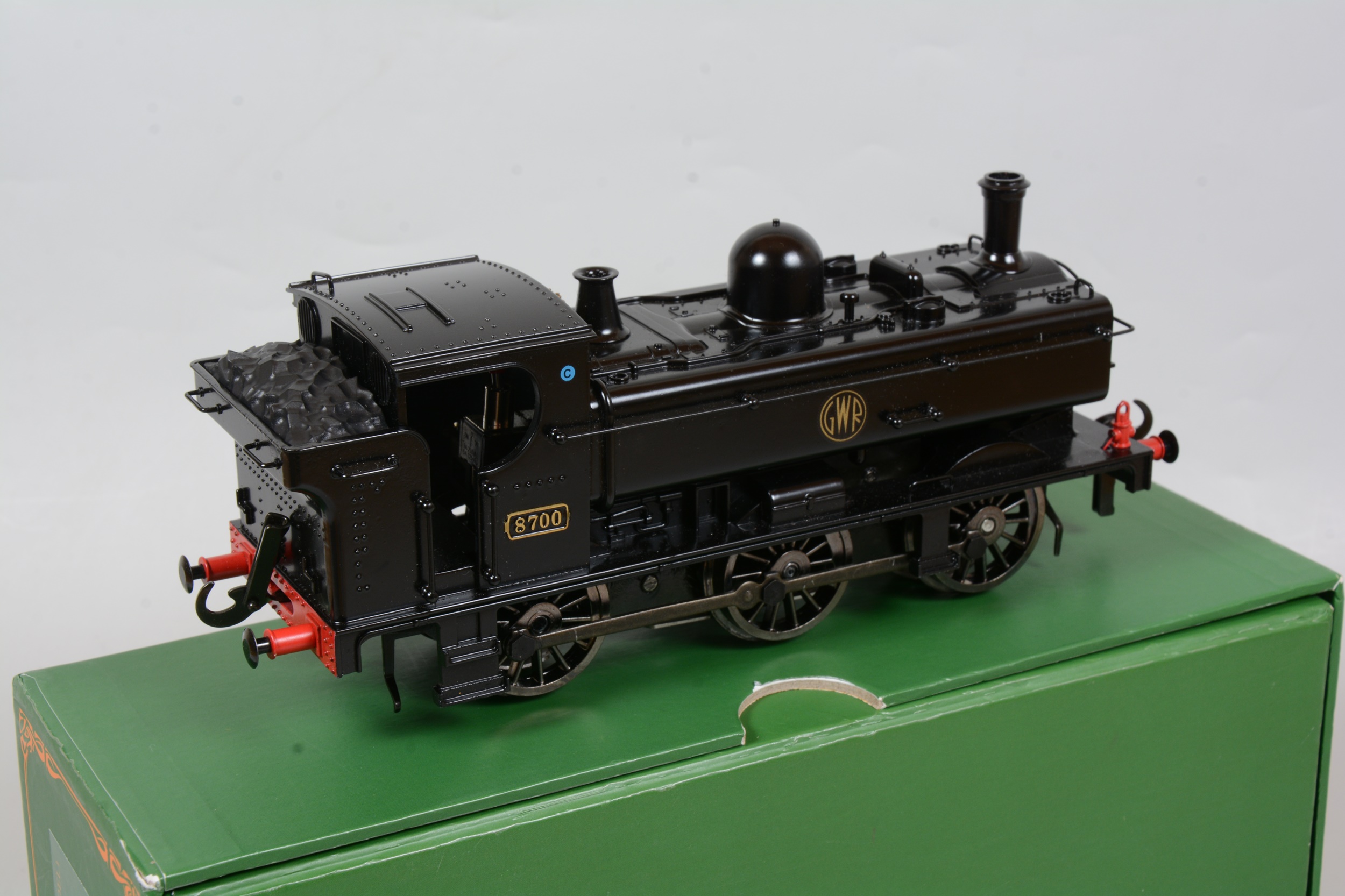 Lot 176 - Darstaed Trains De Luxe O gauge Pannier tank