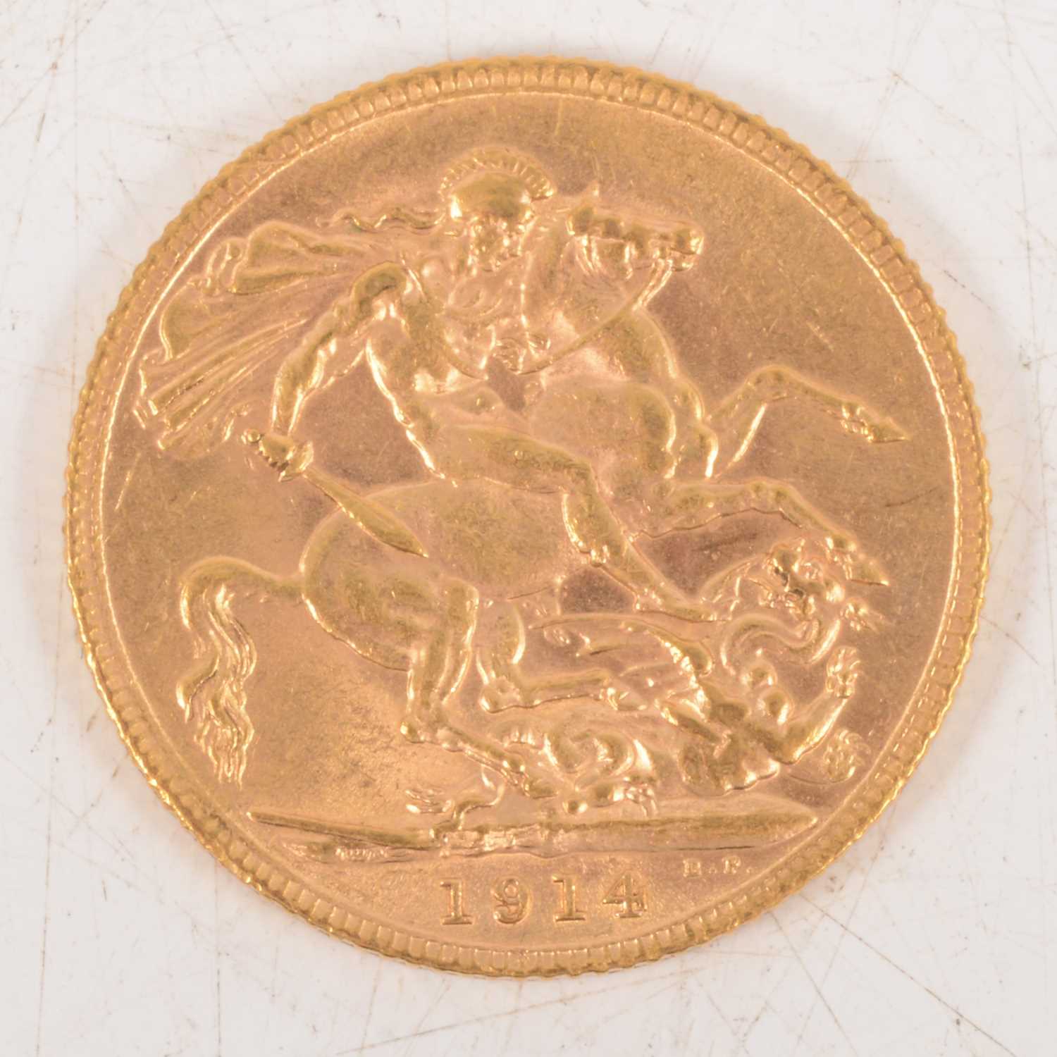 Lot 202 - George V gold Sovereign coin, 1914