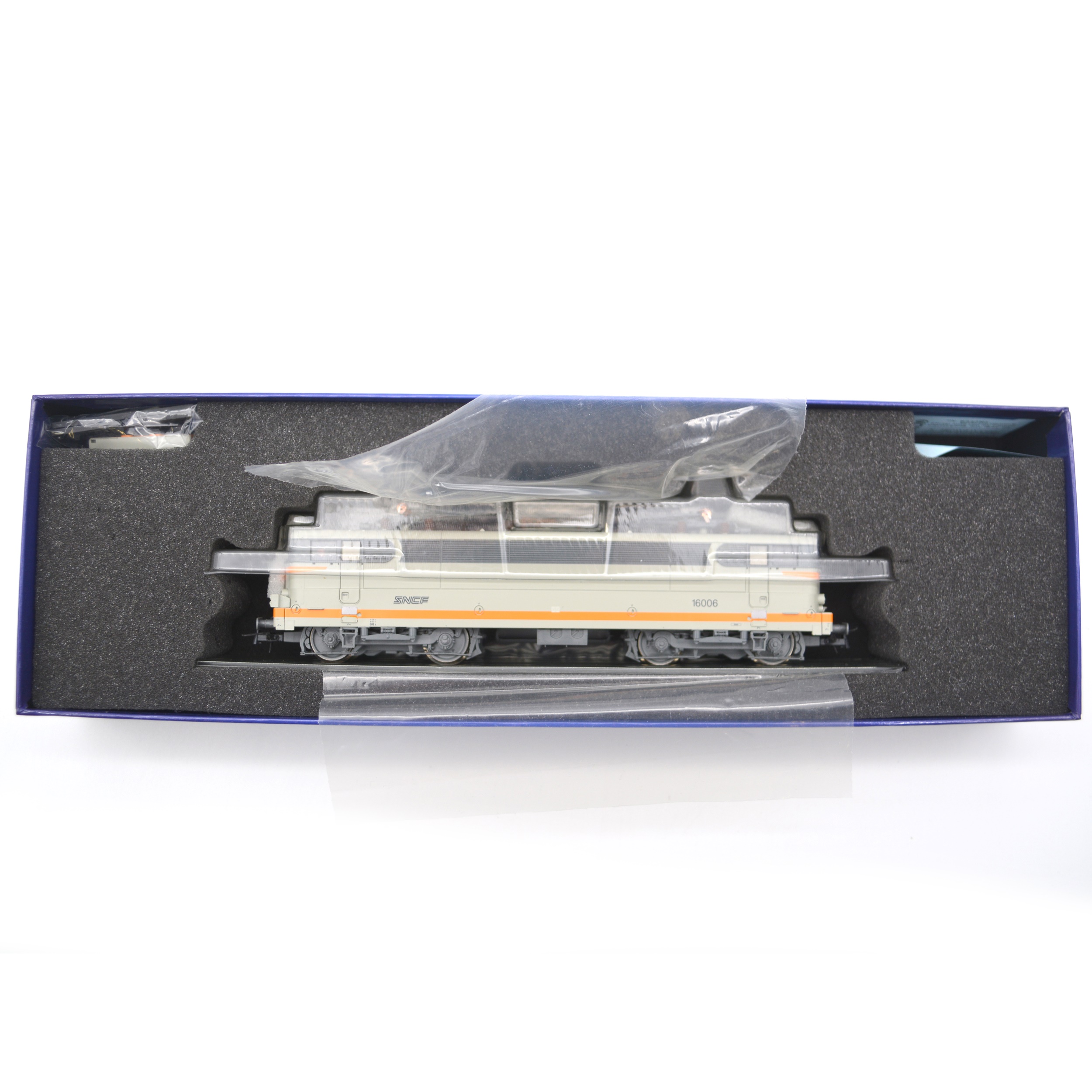 Lot 327 - Two Roco HO model railway diesel locomotives