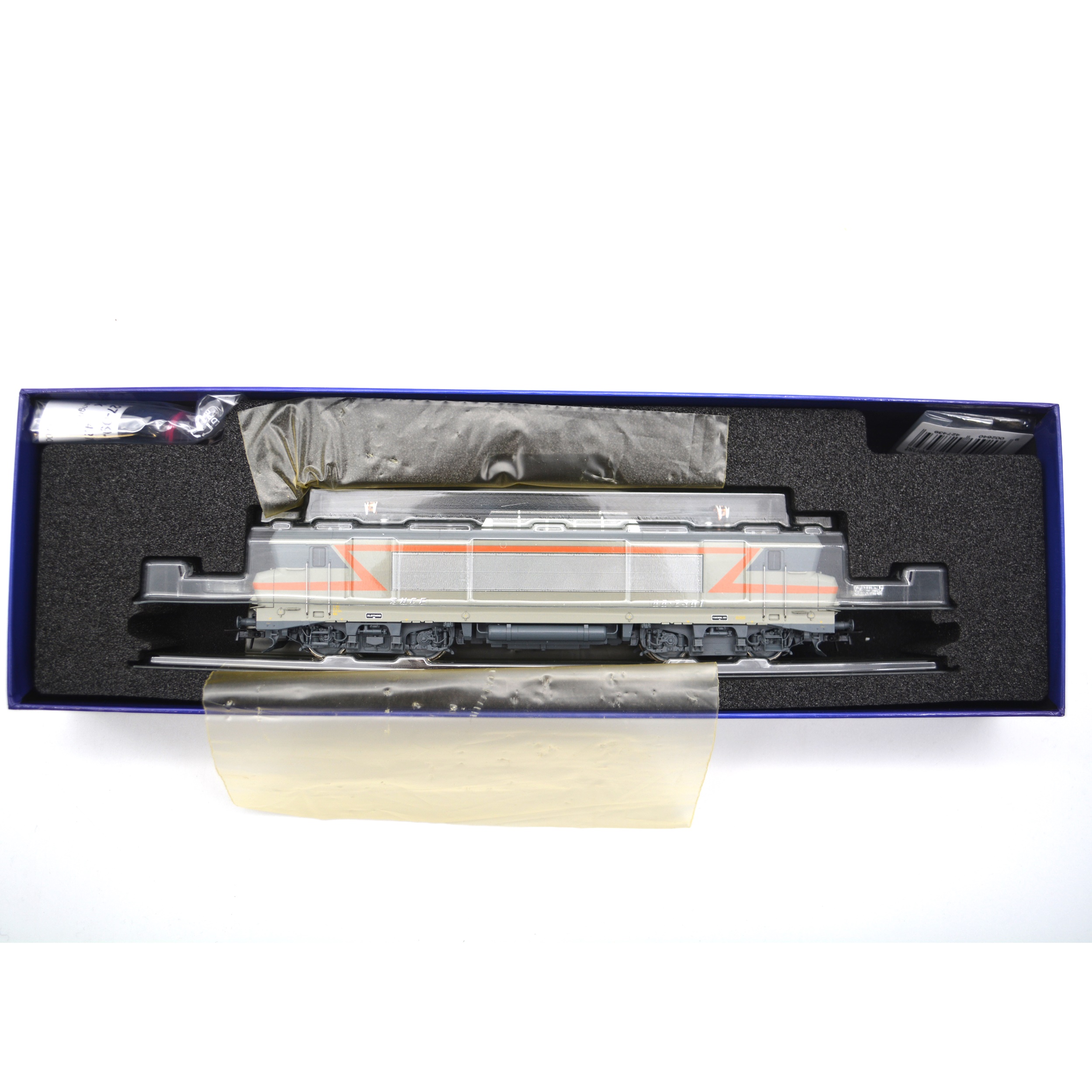 Lot 472 - Two Roco HO model railway diesel locomotives