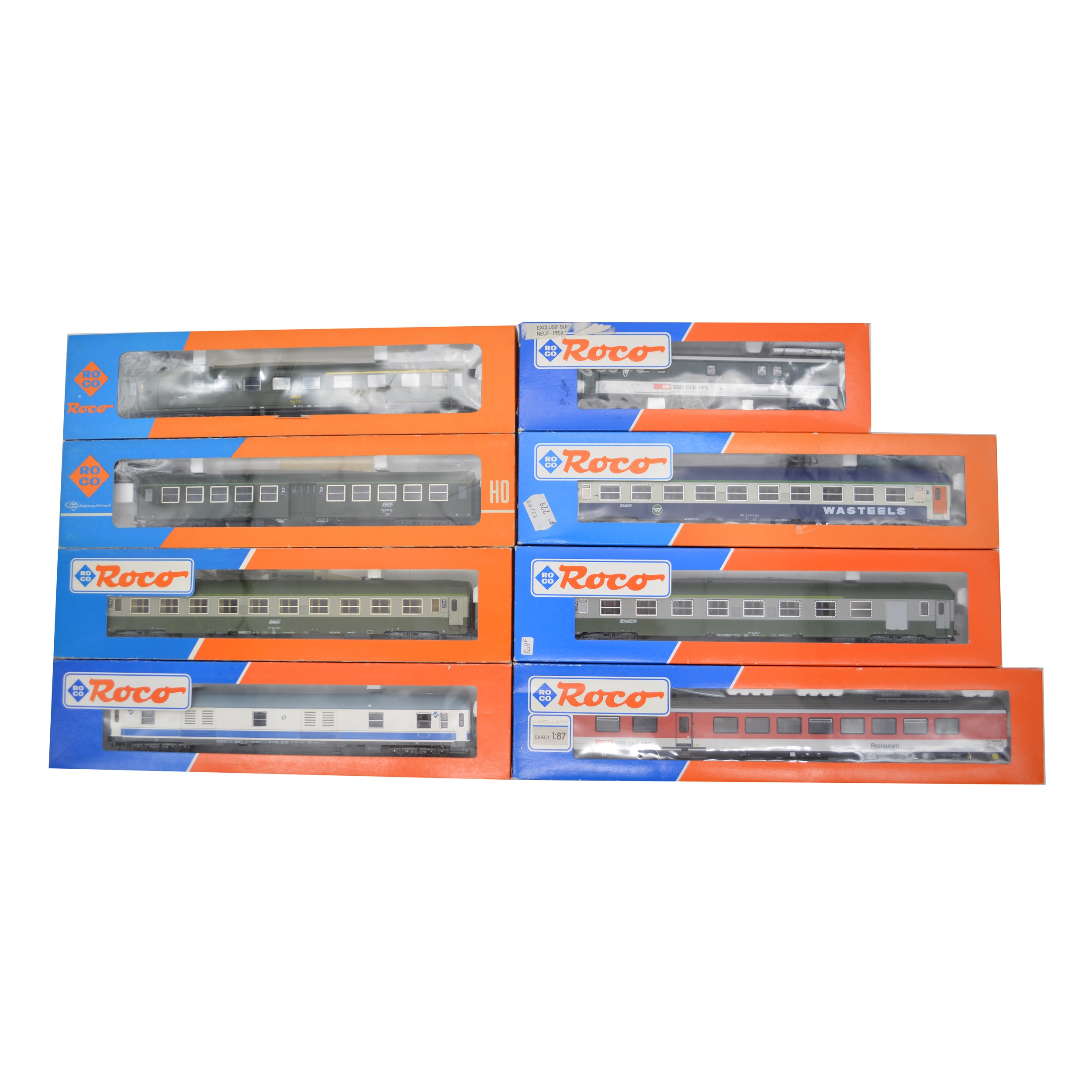 Lot 458 - Eight Roco HO gauge model railway passenger