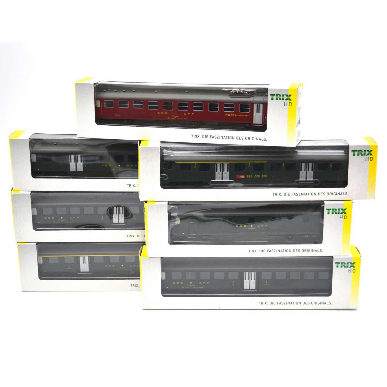 Lot 386 - Seven Trix HO gauge model railway passenger