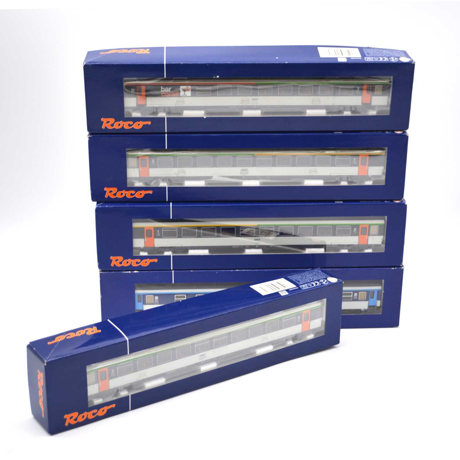 Lot 296 - Five Roco HO gauge model railway SNCF