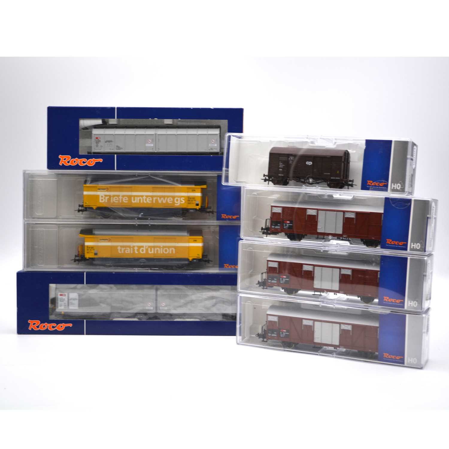 Lot 362 - Seven Roco HO gauge model railway