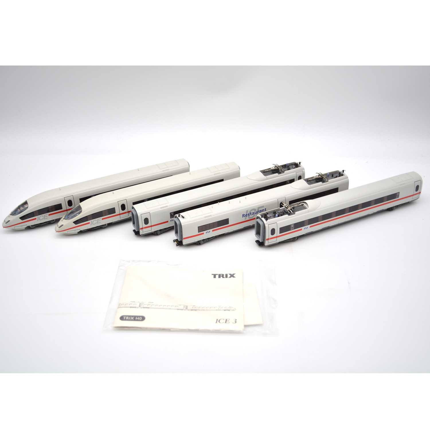 Lot 372 - Trix HO gauge model railway ICE 3 5-car set,