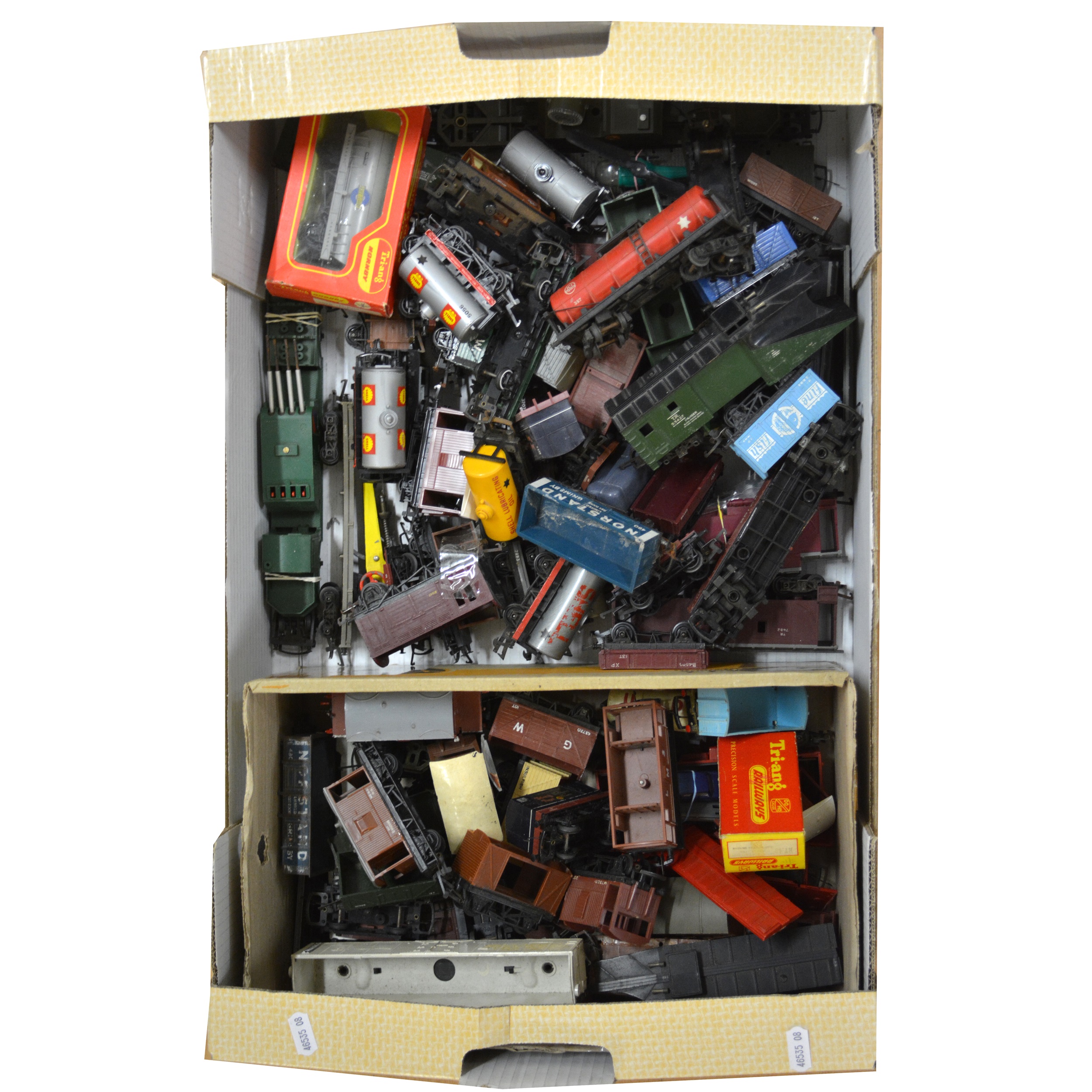 Lot 114 - One box of OO gauge model railway