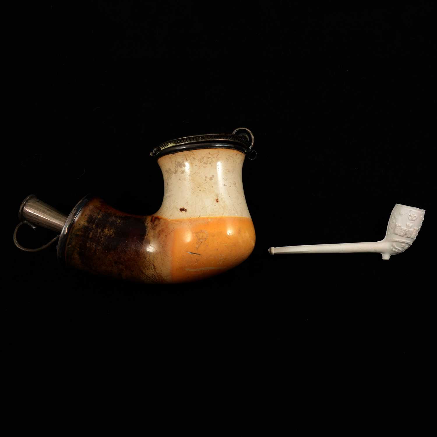 Lot 150 - Meerschaum-type pipe of large size, length