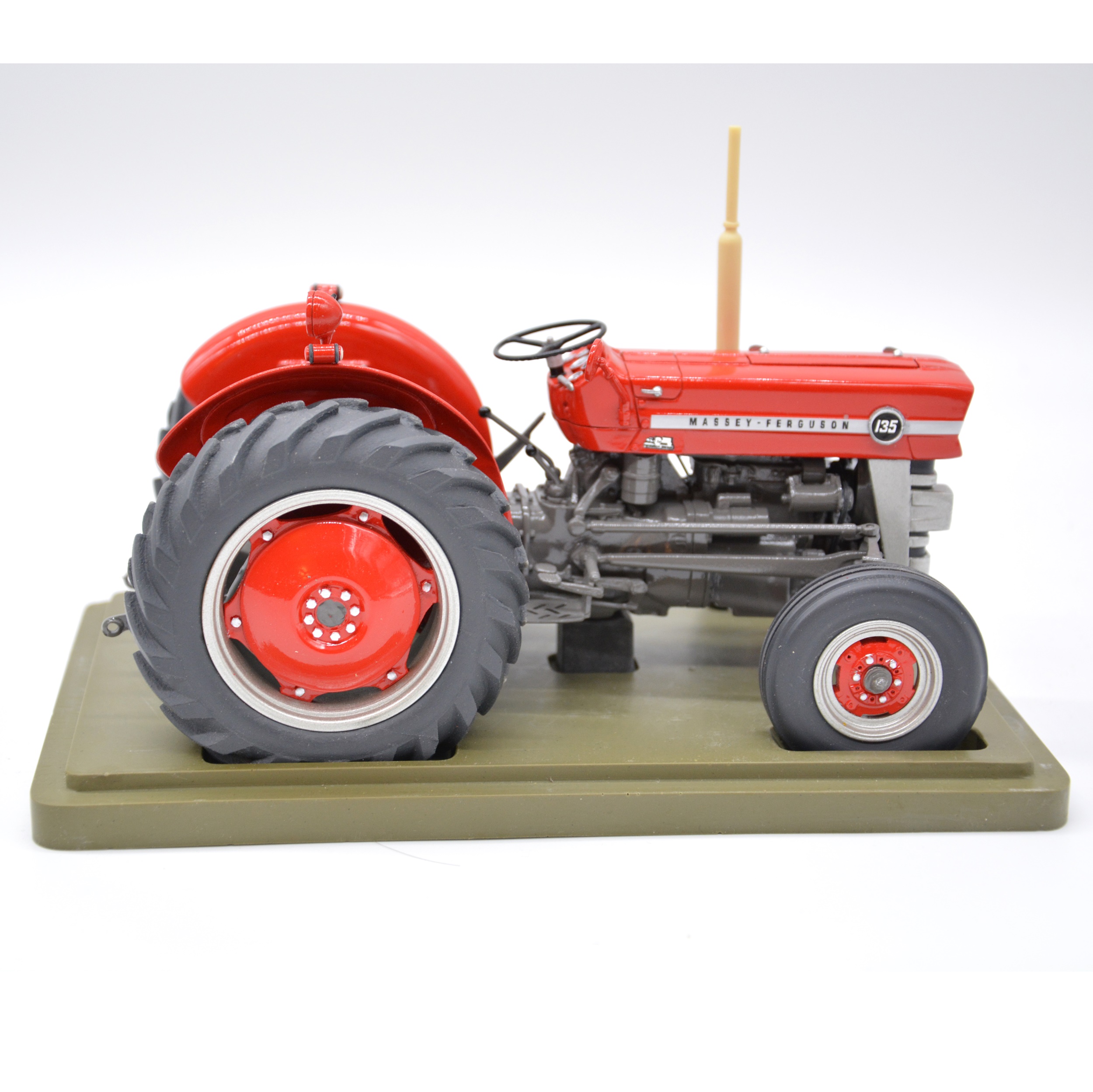 Lot 310 - G&M Farm Models model Massey Ferguson 135