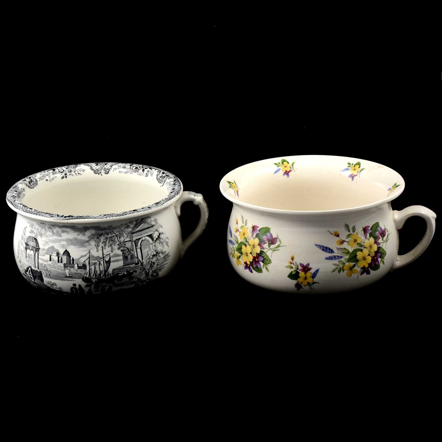 Lot 87 - Collection of Victorian and later earthenware