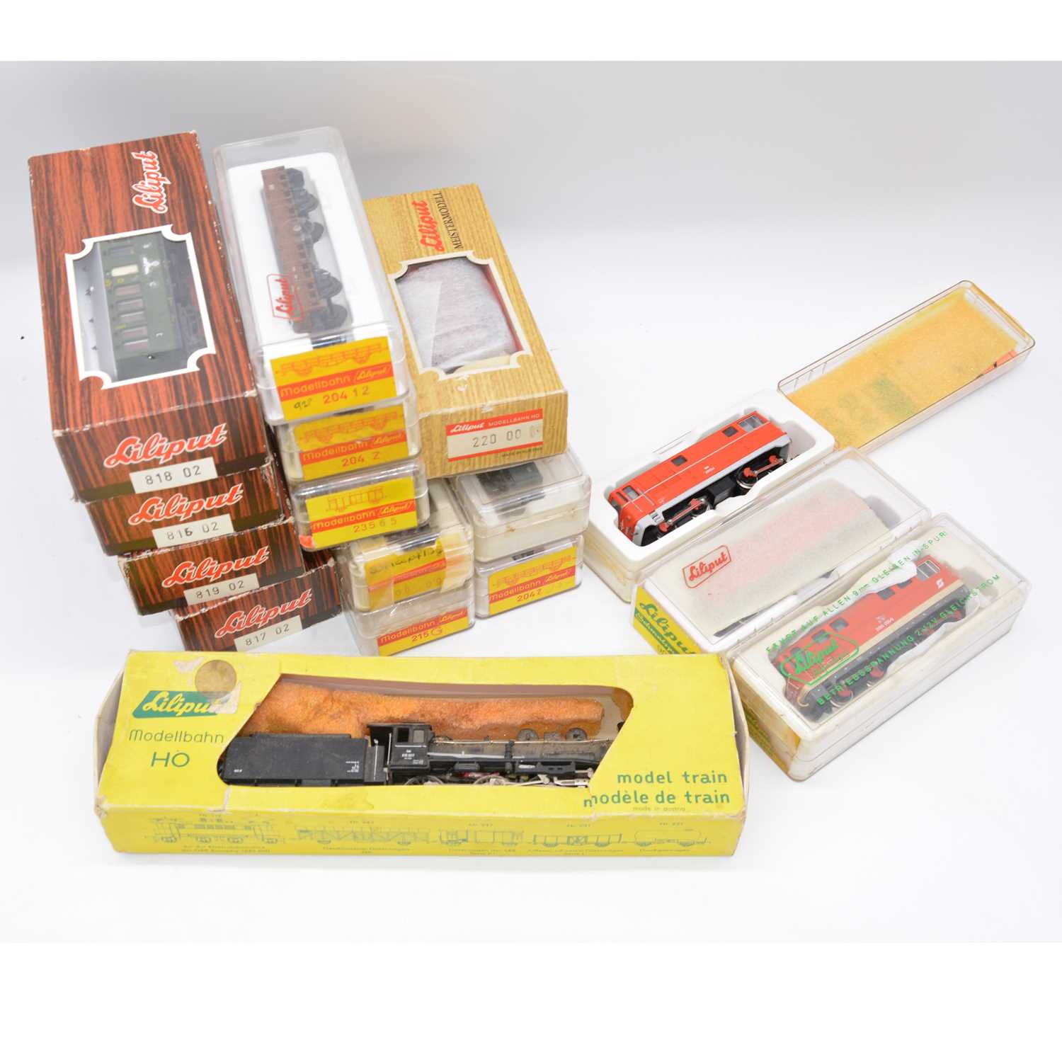 Lot 497 - Liliput HOe and HO gauge model railway