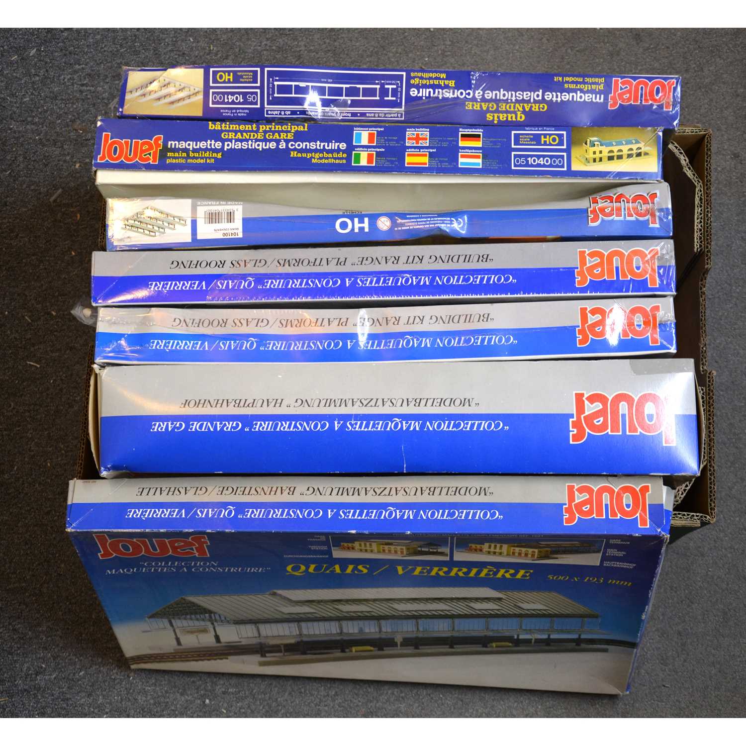 Lot 300 - Seven Jouef model railway stations and