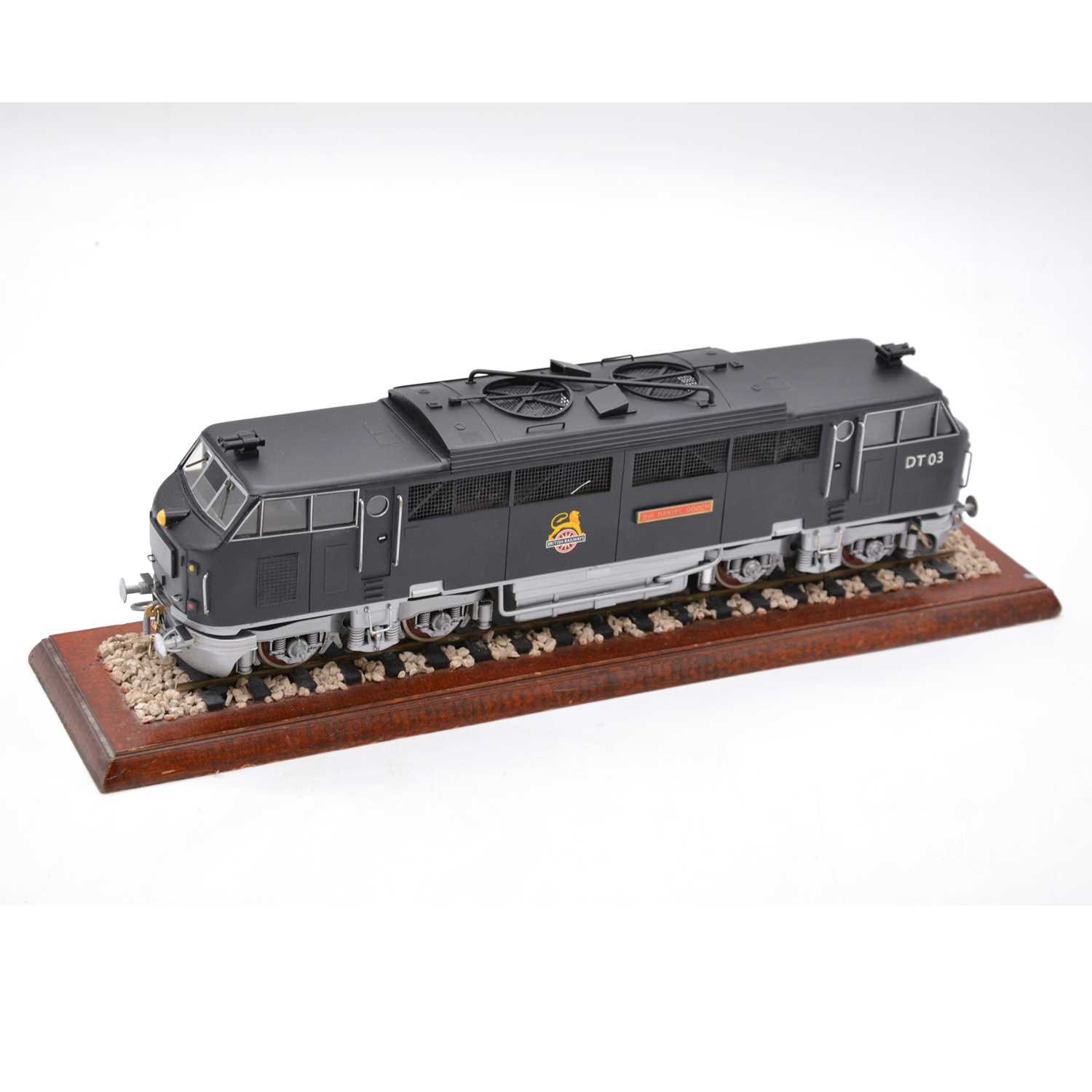 Lot 166 - A scratch-built O gauge locomotive, BR 'Sir
