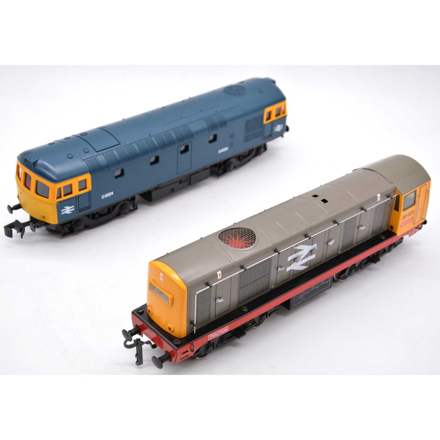 Lot 118 - Two O gauge model railway electric