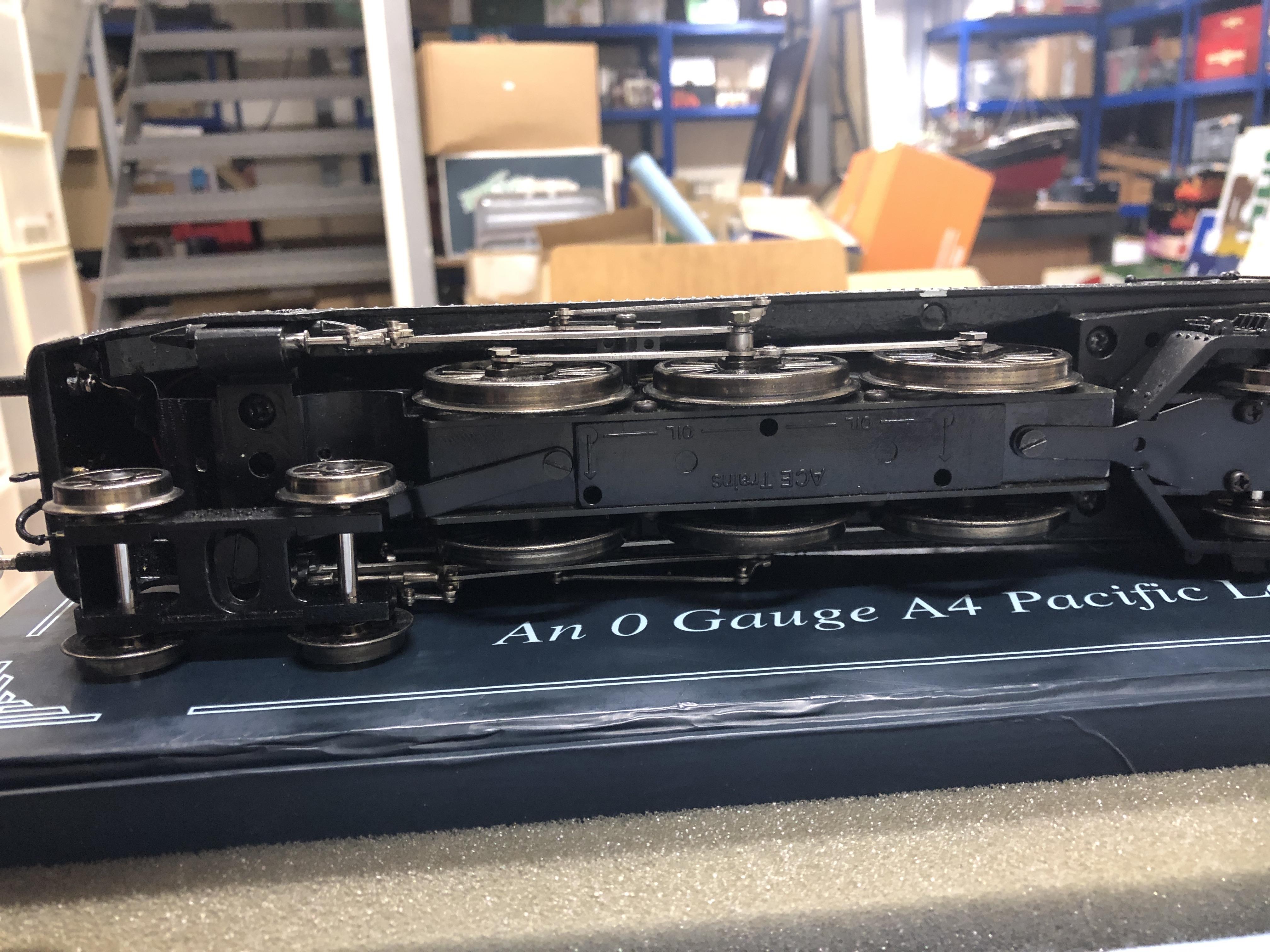 Lot 32 - ACE Trains O gauge model railway electric