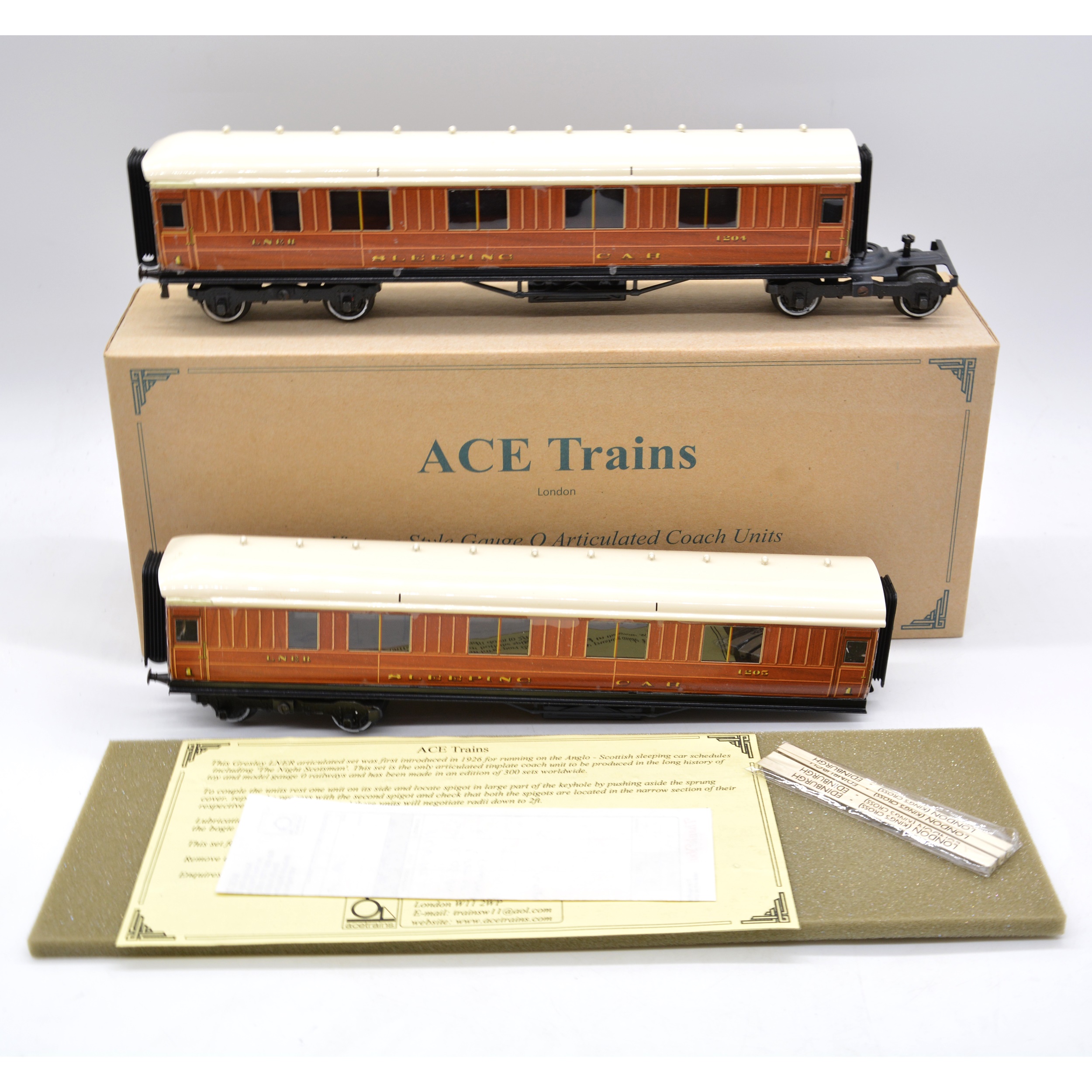 Lot 117 - ACE Trains O gauge model railway set of two