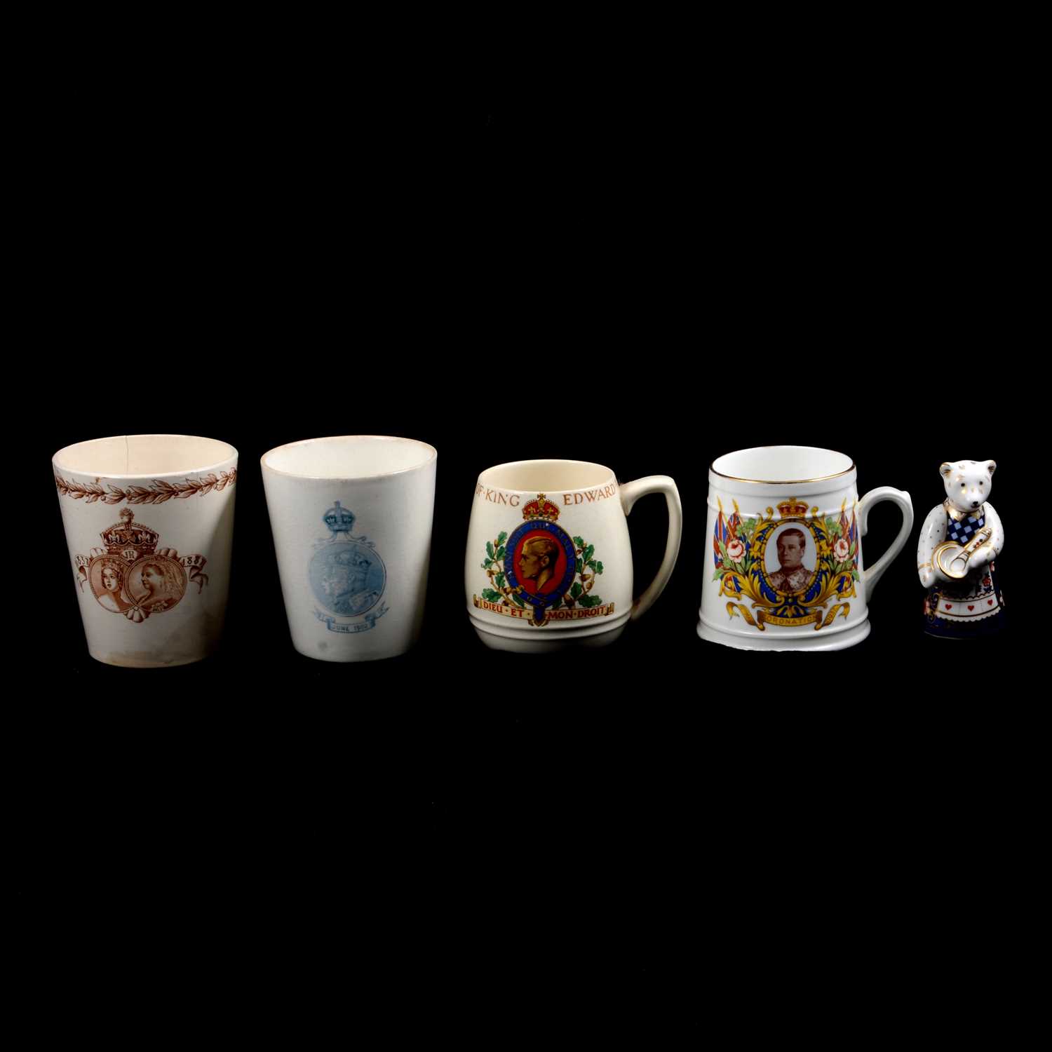 Lot 72 - Collection of Goss crested ware and