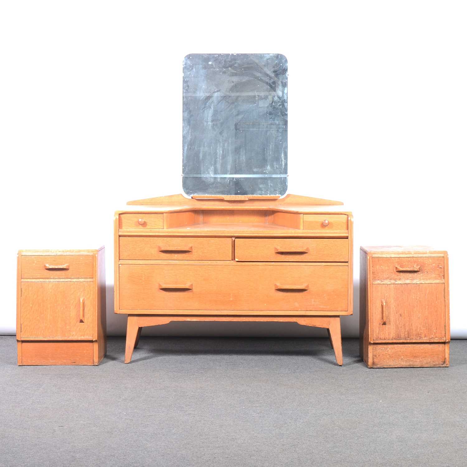 Lot 352 - G-Plan 'Brandon' bedroom suite,