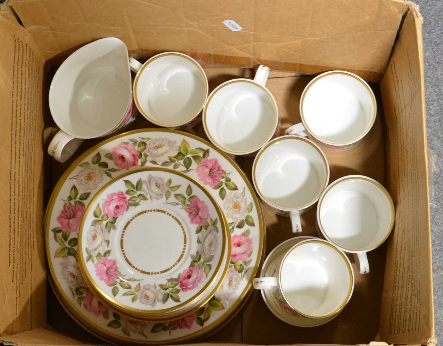 Lot 33 - Royal Worcester Royal Garden pattern part