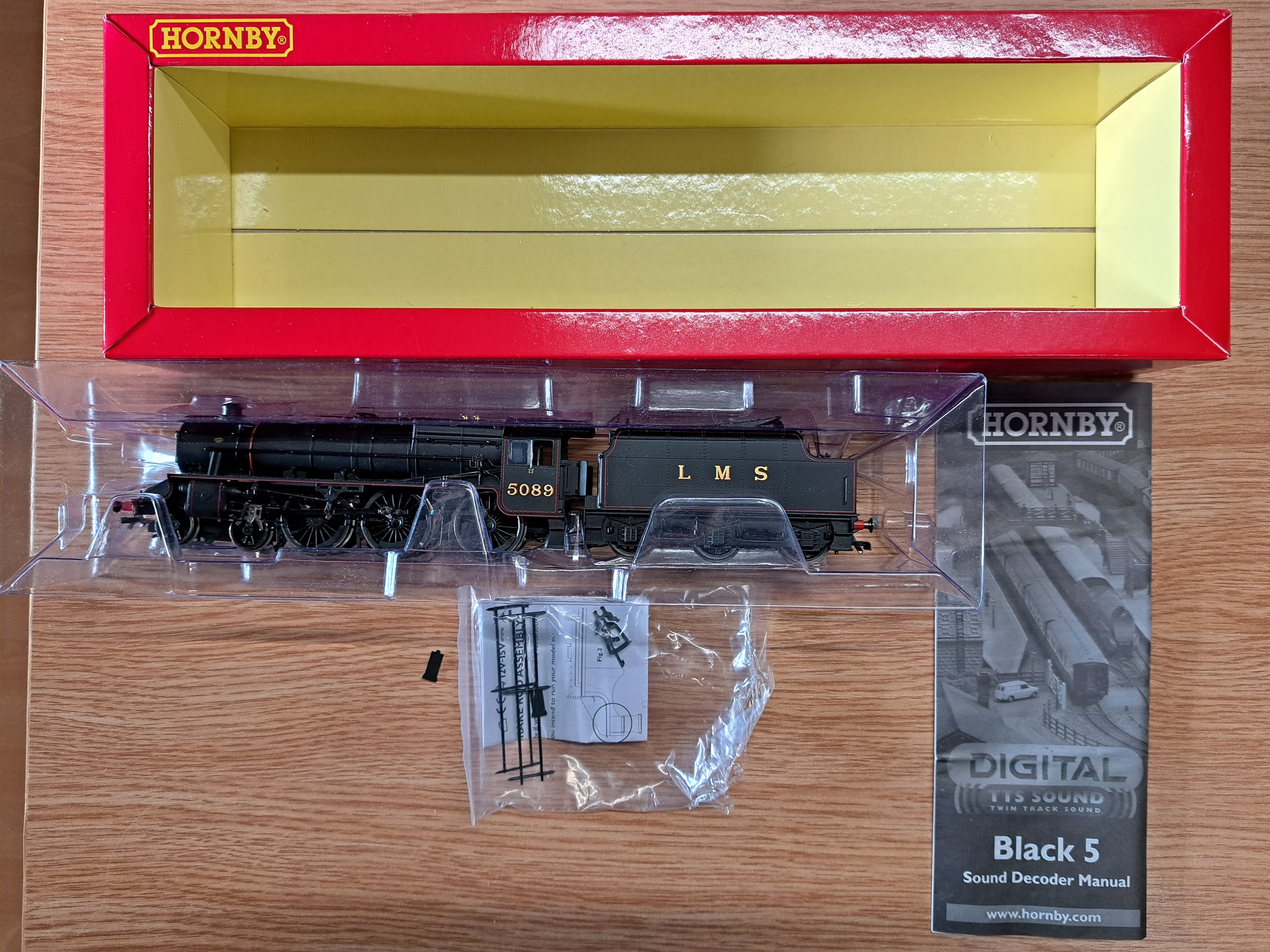 Lot 98 - Two Hornby OO gauge locomotives with tenders,