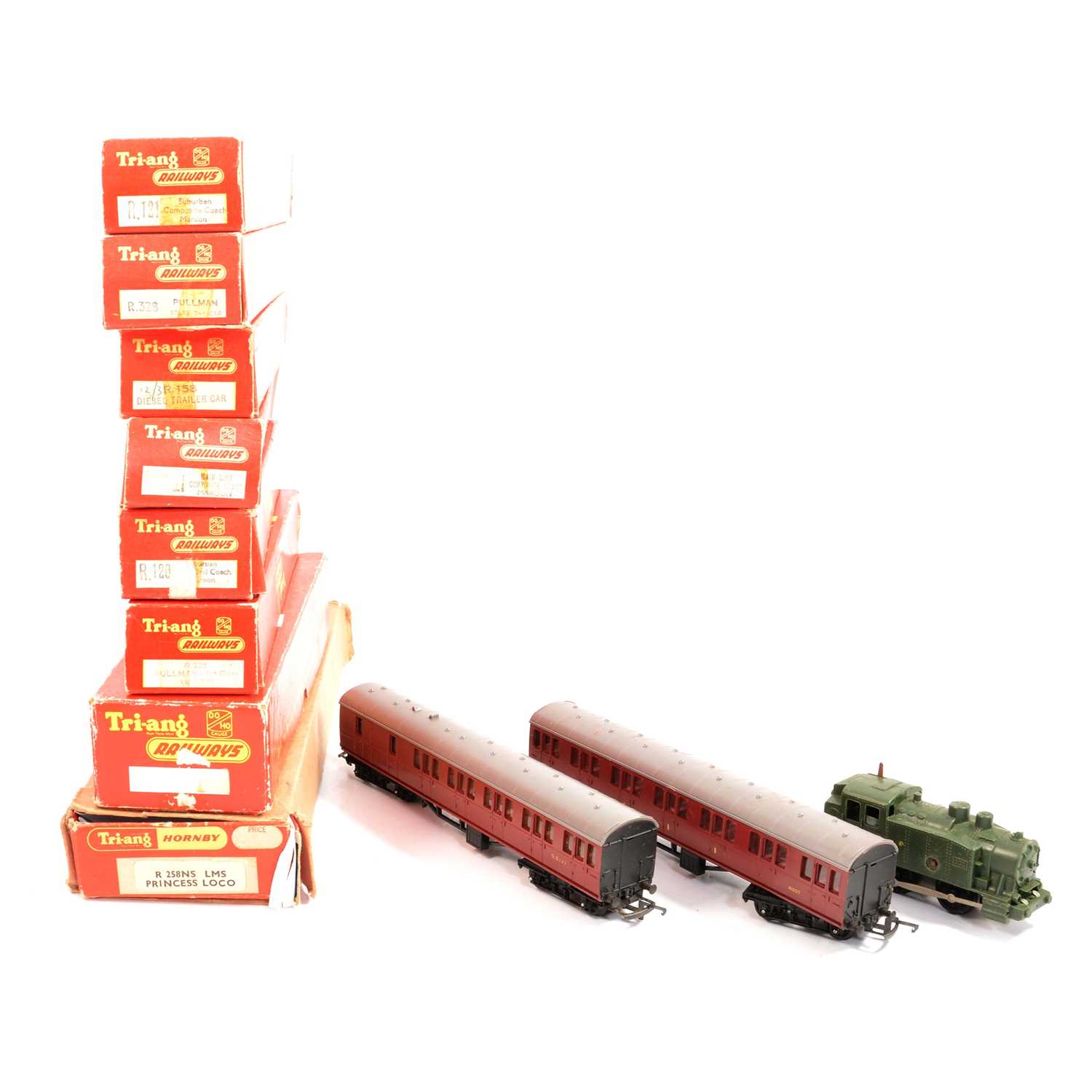 Lot 173 - Tri-ang OO gauge model railways, including